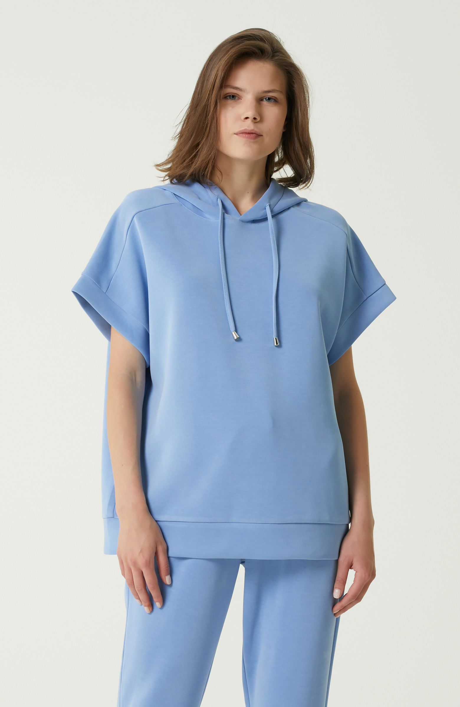 Mavi Kapüşonlu Sweatshirt Mavi Kapüşonlu Sweatshirt