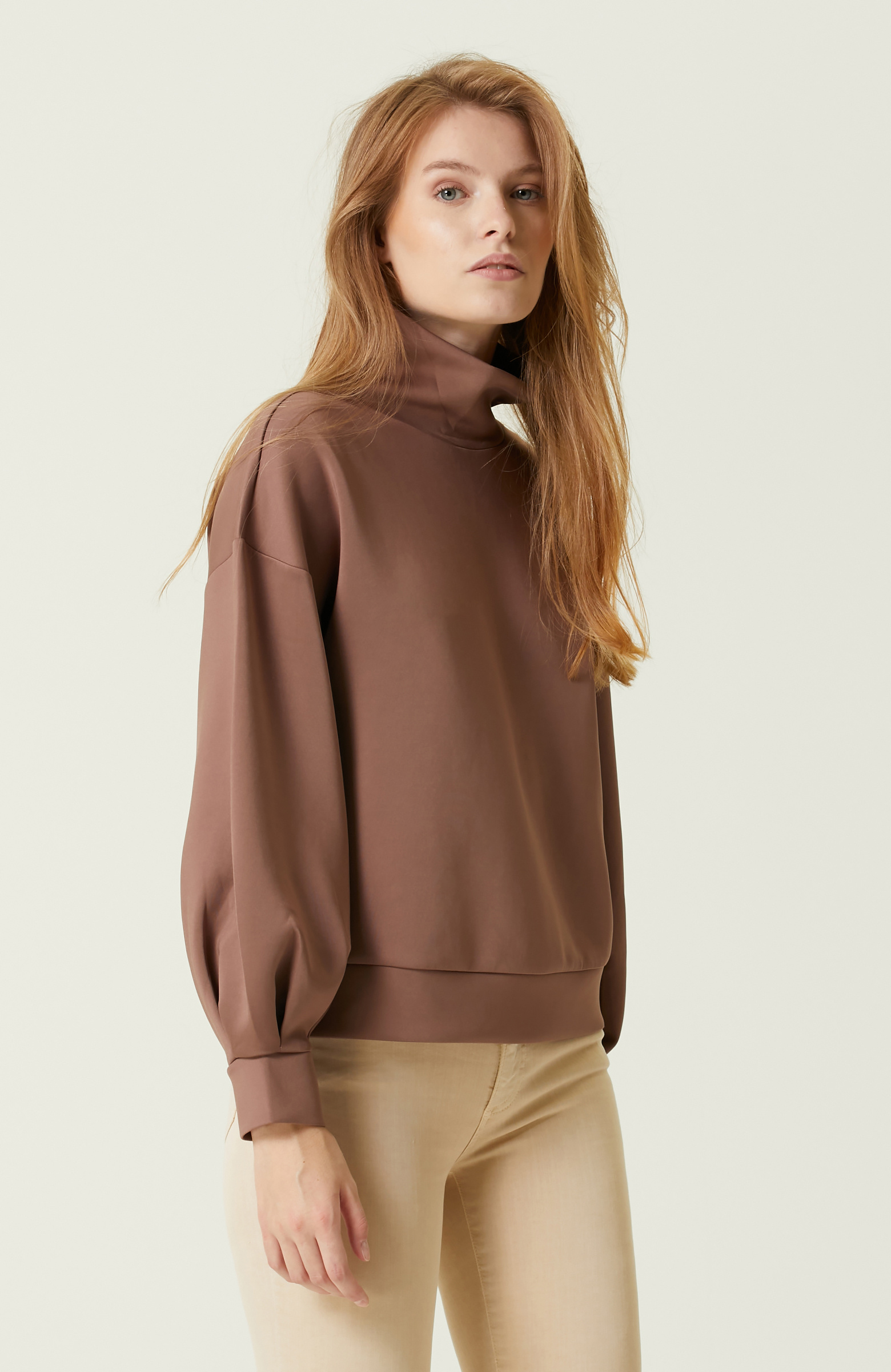 Geniş Fit Vizon Dik Yaka Sweatshirt