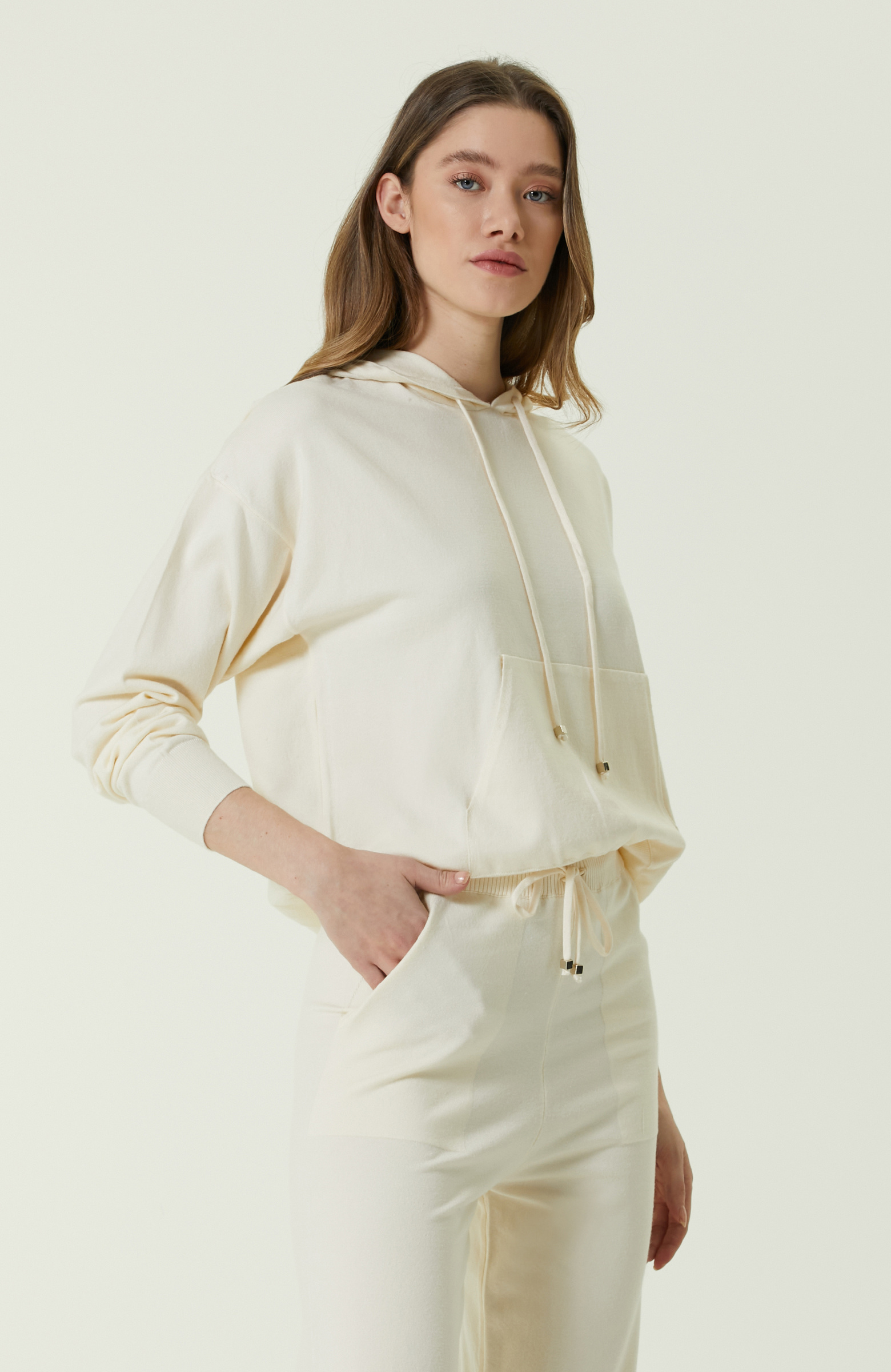 Basic Fit Ekru Kazak