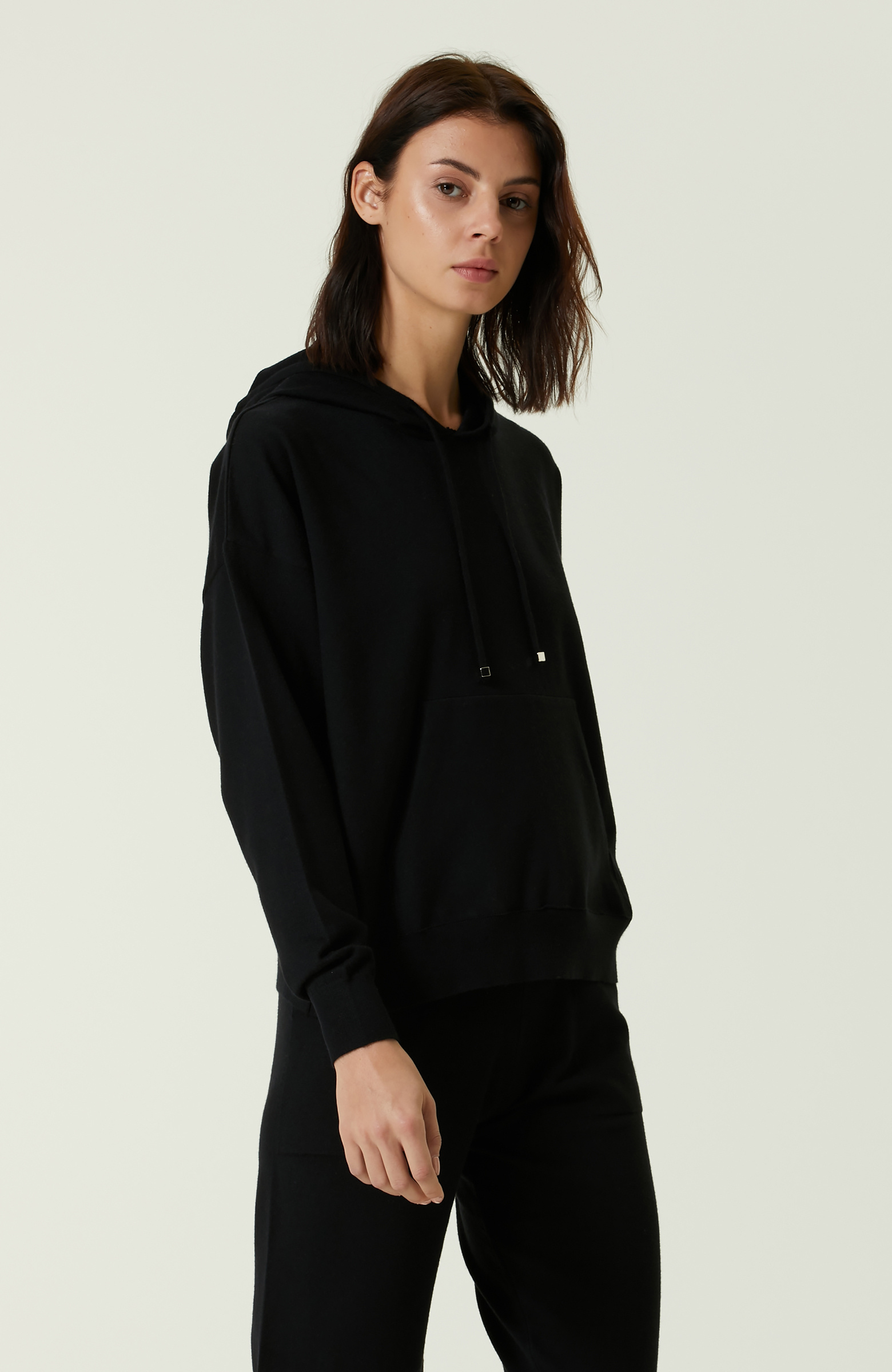 Basic Fit Siyah Kazak