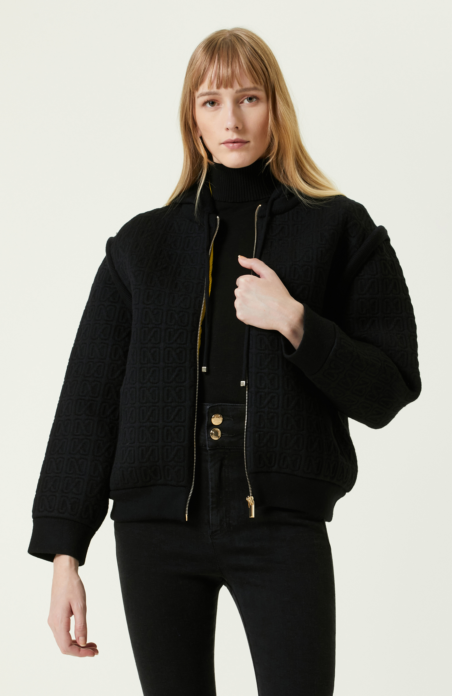 Slim Fit Siyah Kapüşonlu Mont Slim Fit Siyah Kapüşonlu Mont