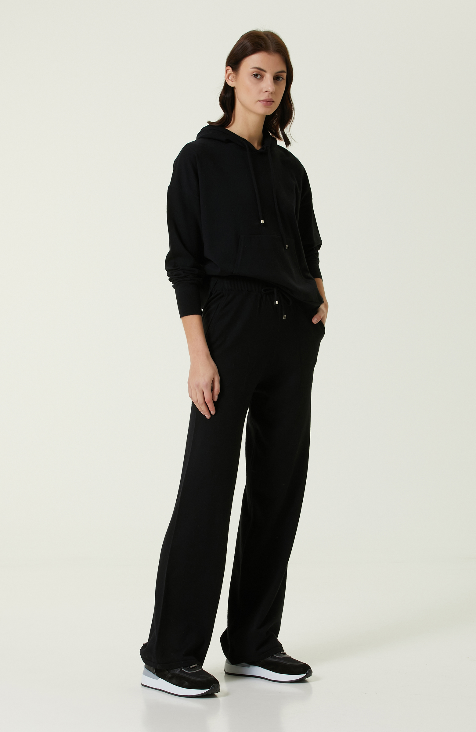 Slim Fit Siyah Triko Eşofman Altı Slim Fit Siyah Triko Eşofman Altı
