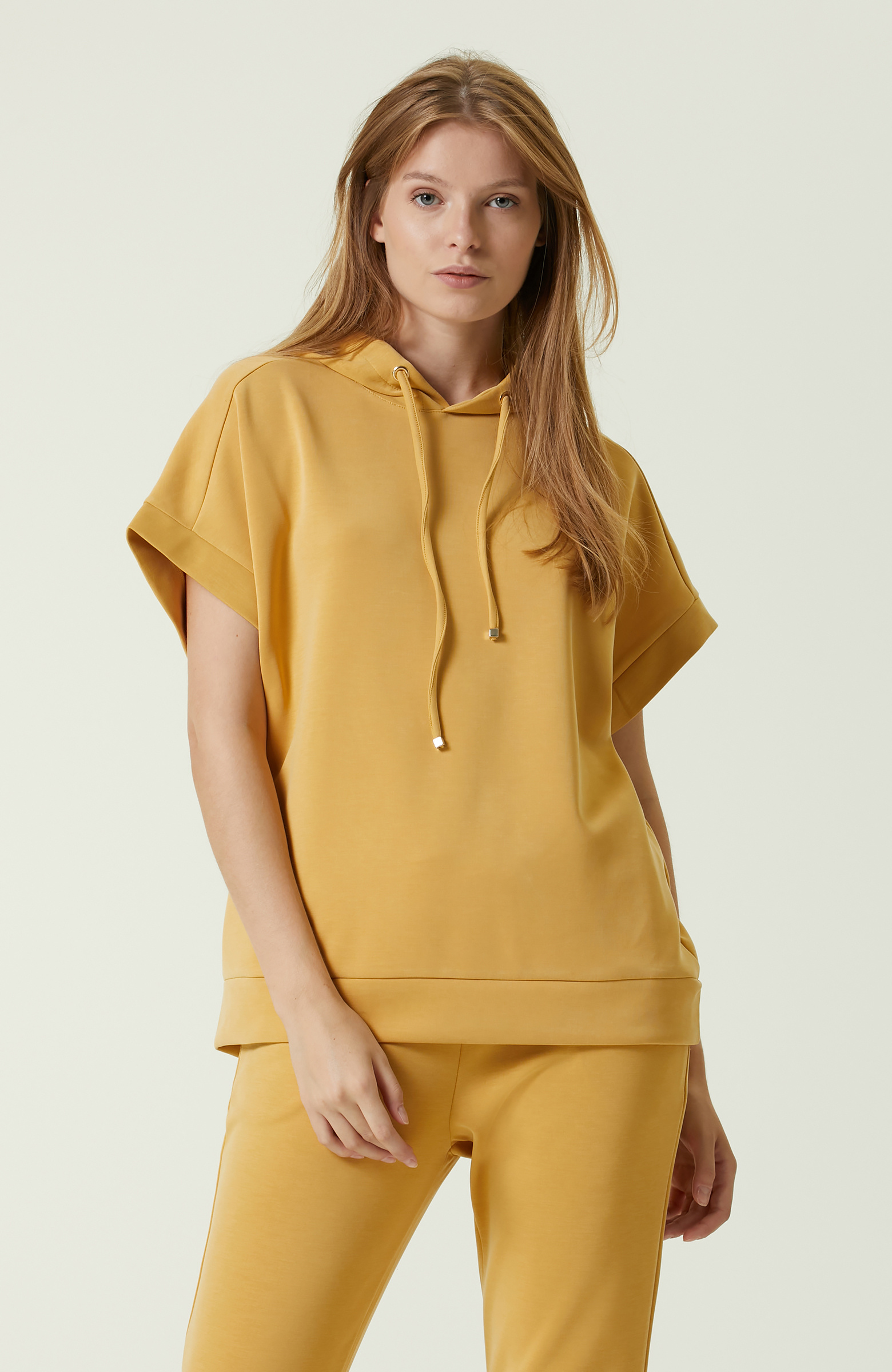 Basic Fit Sarı Kapüşonlu Sweatshirt