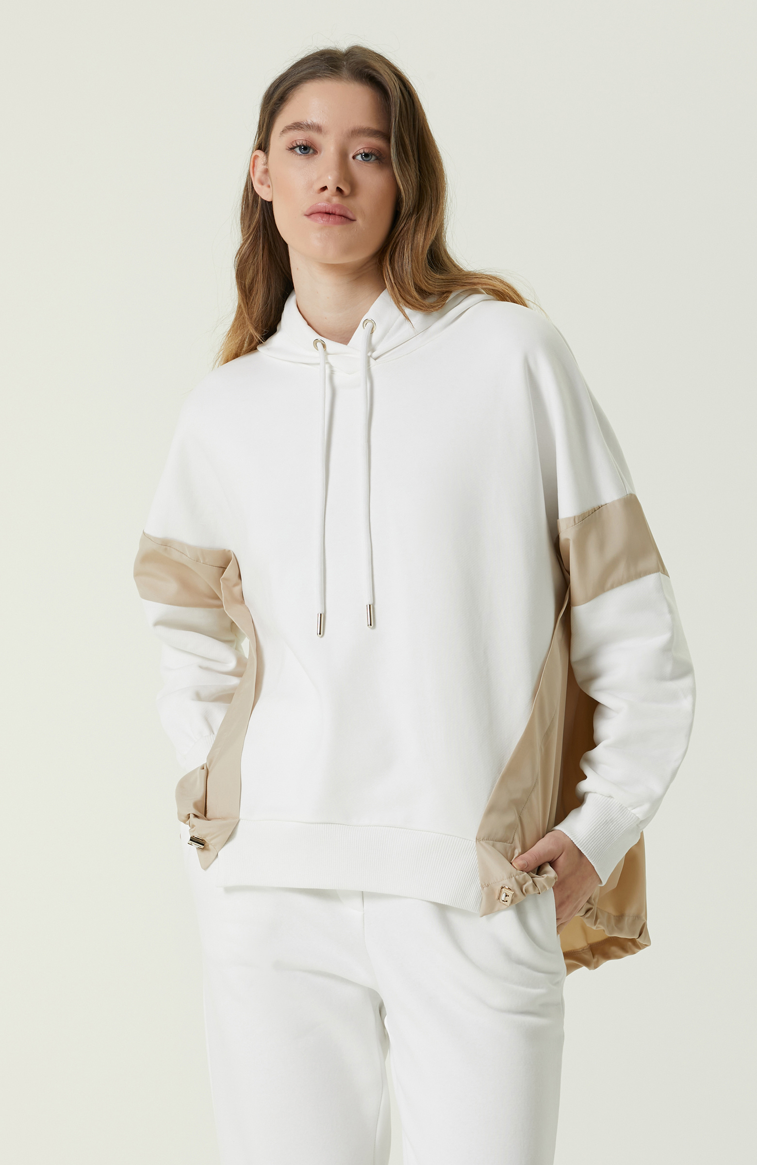 Basic Fit Beyaz Sweatshirt