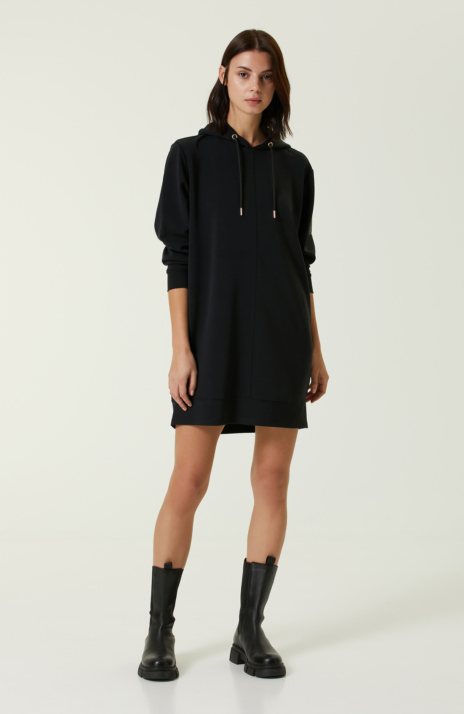 Slim Fit Siyah Kapüşonlu Mini Elbise Slim Fit Siyah Kapüşonlu Mini Elbise