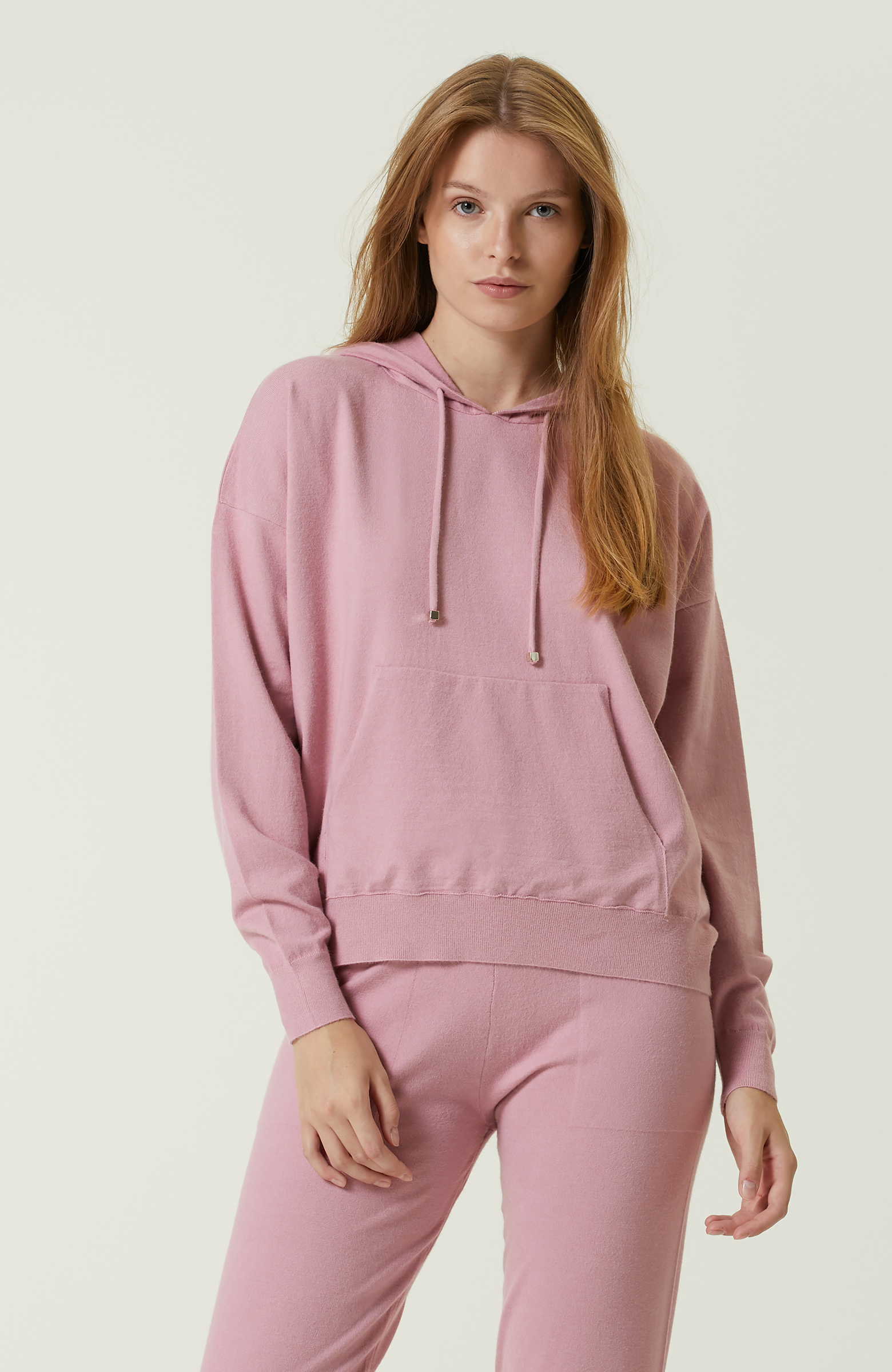 Basic Fit Pembe Kapüşonlu Kazak Basic Fit Pembe Kapüşonlu Kazak