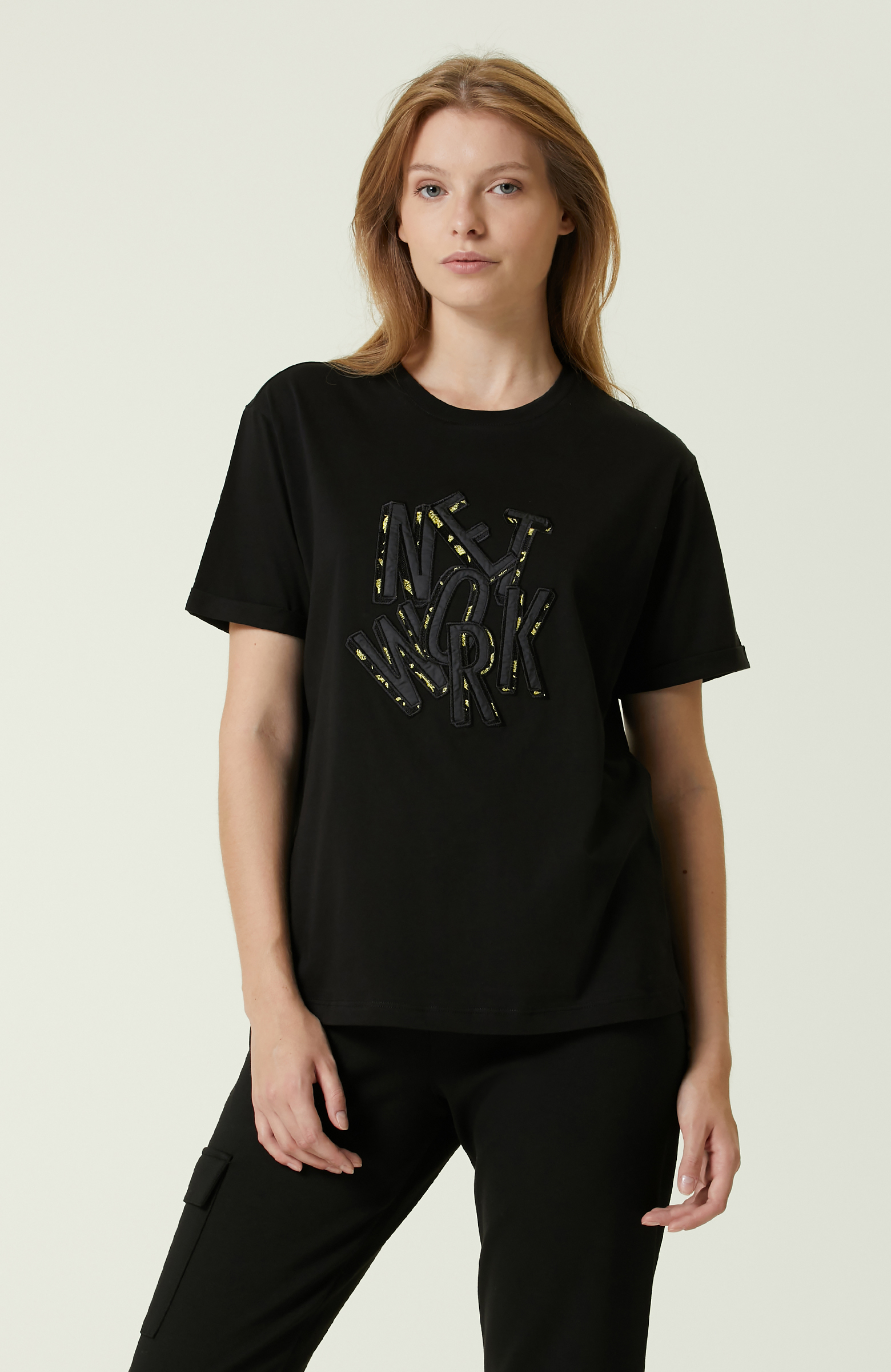 Basic Fit Logo Patchli T-shirt Basic Fit Logo Patchli T-shirt