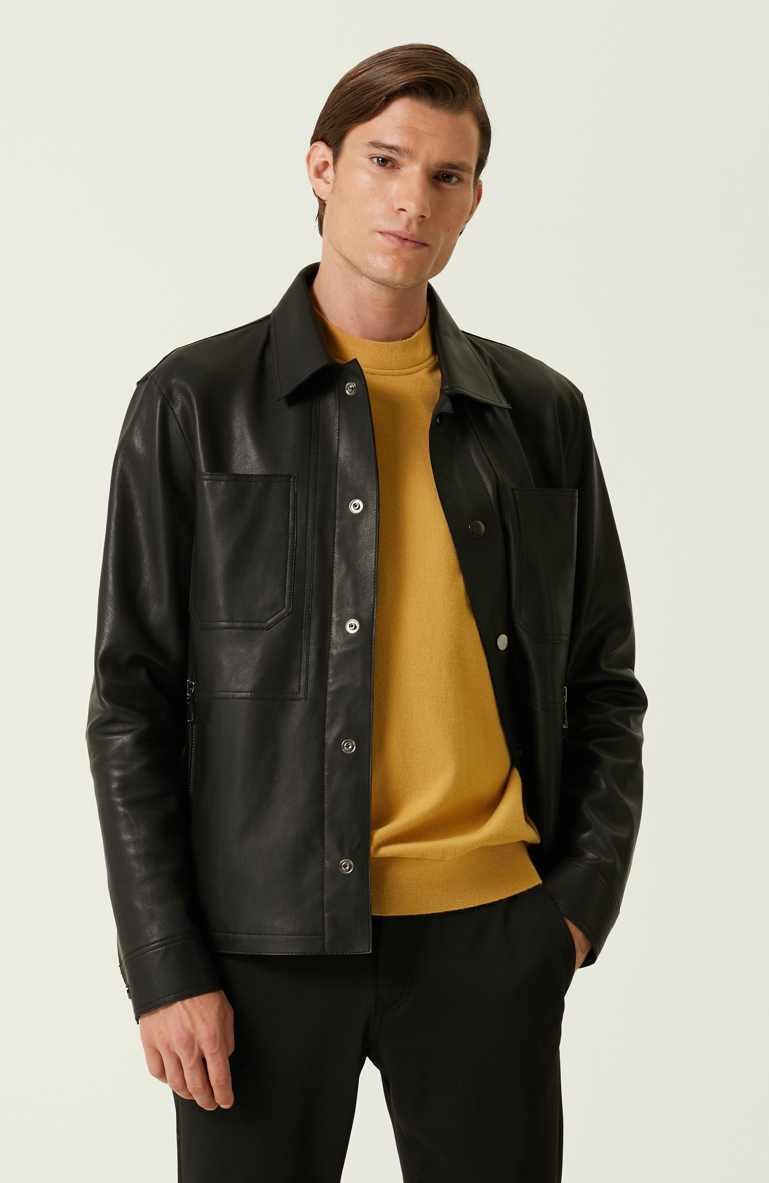 Slim Fit Siyah Deri Gömlek Slim Fit Siyah Deri Gömlek