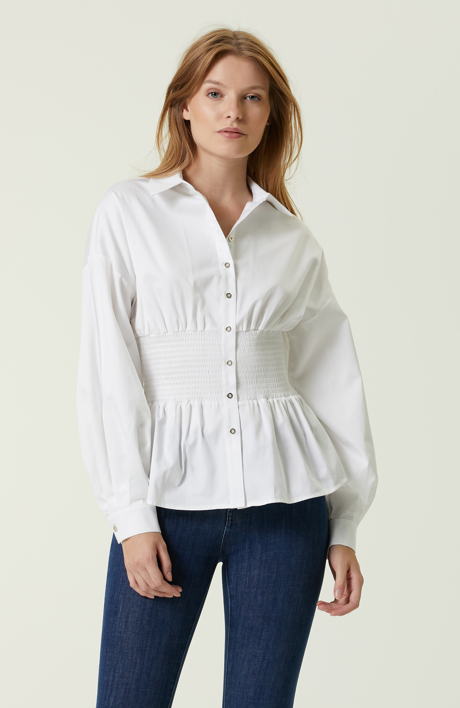 Regular Fit Beyaz Lastik Detaylı Gömlek Regular Fit Beyaz Lastik Detaylı Gömlek