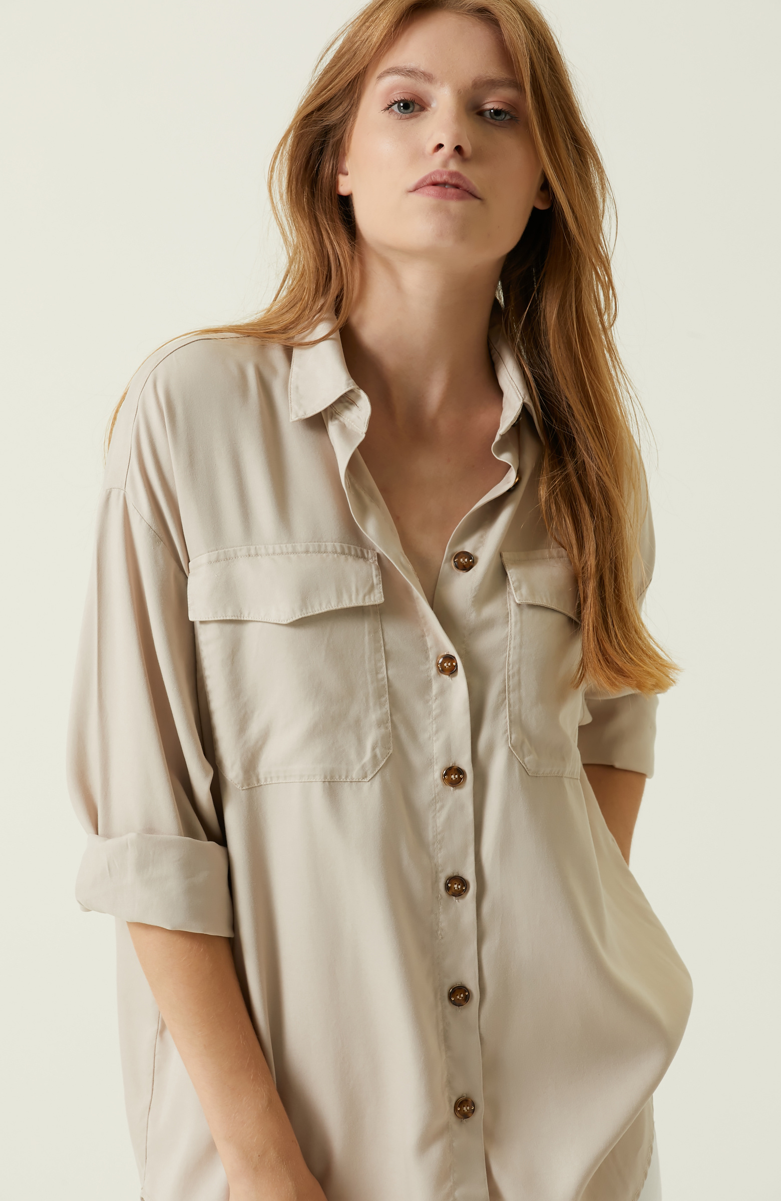 Regular Fit Taş İngiliz Yaka Gömlek