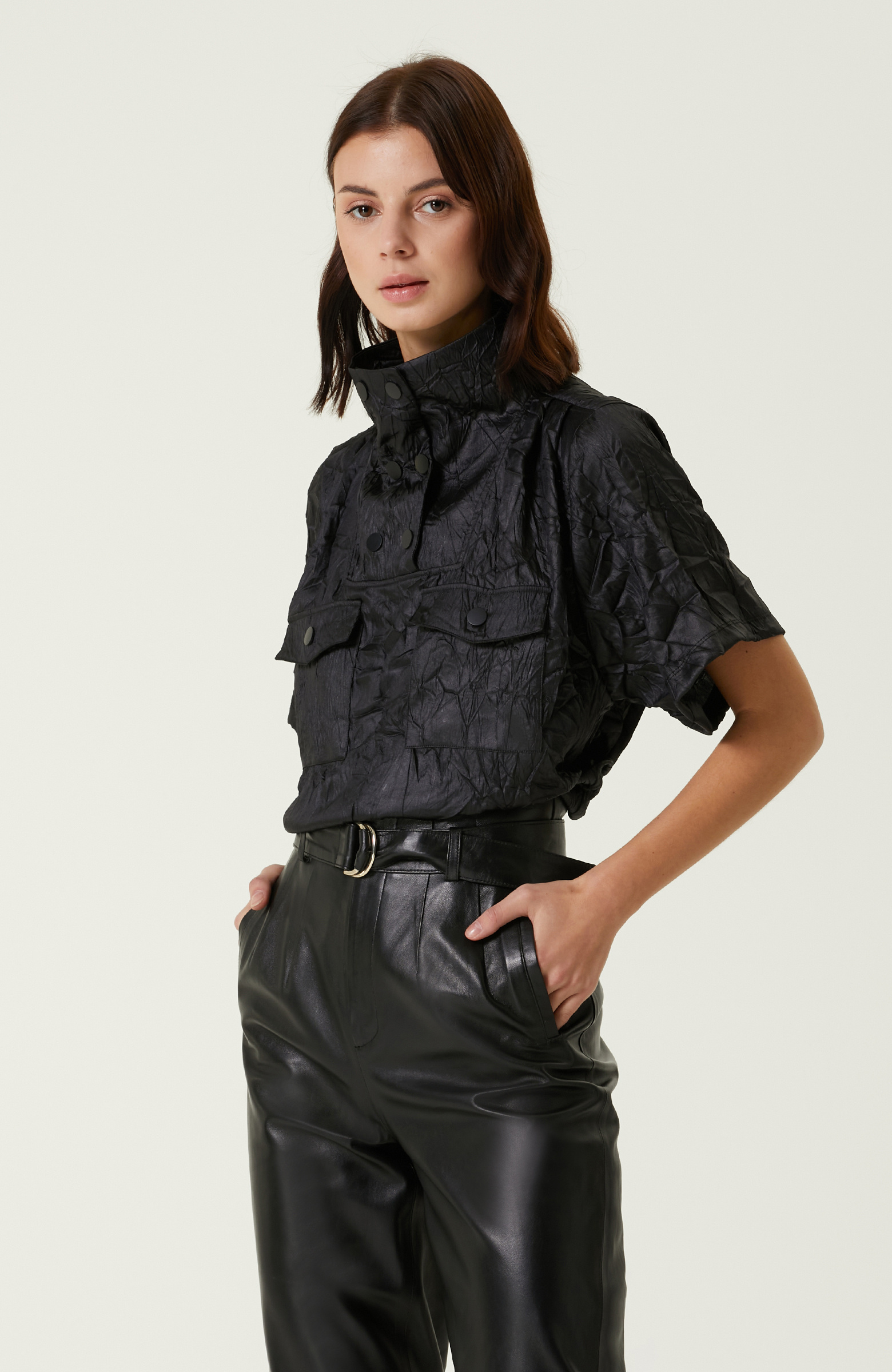 Regular Fit Siyah Bluz