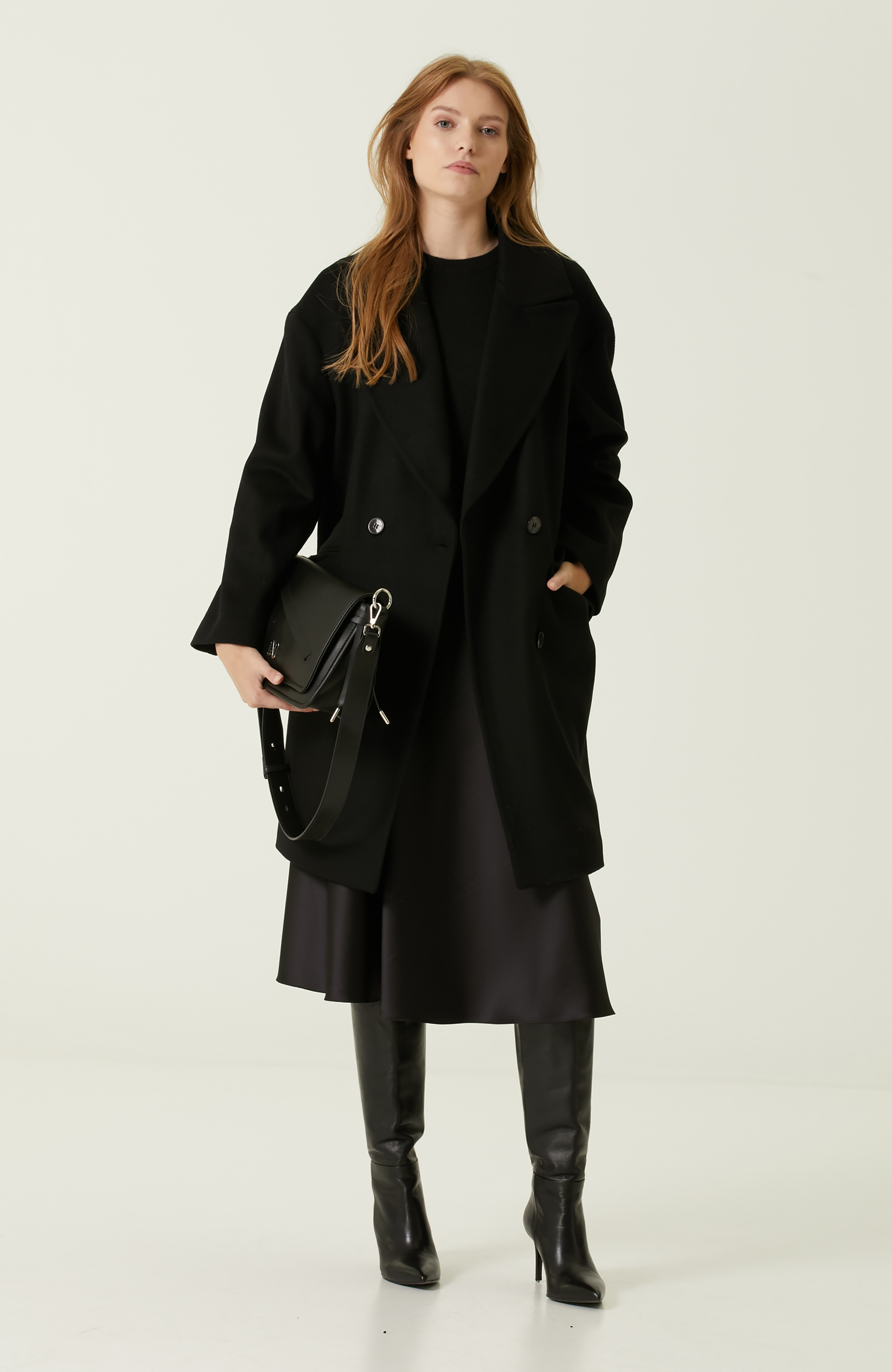 Regular Fit Siyah Kelebek Yaka Yün Palto