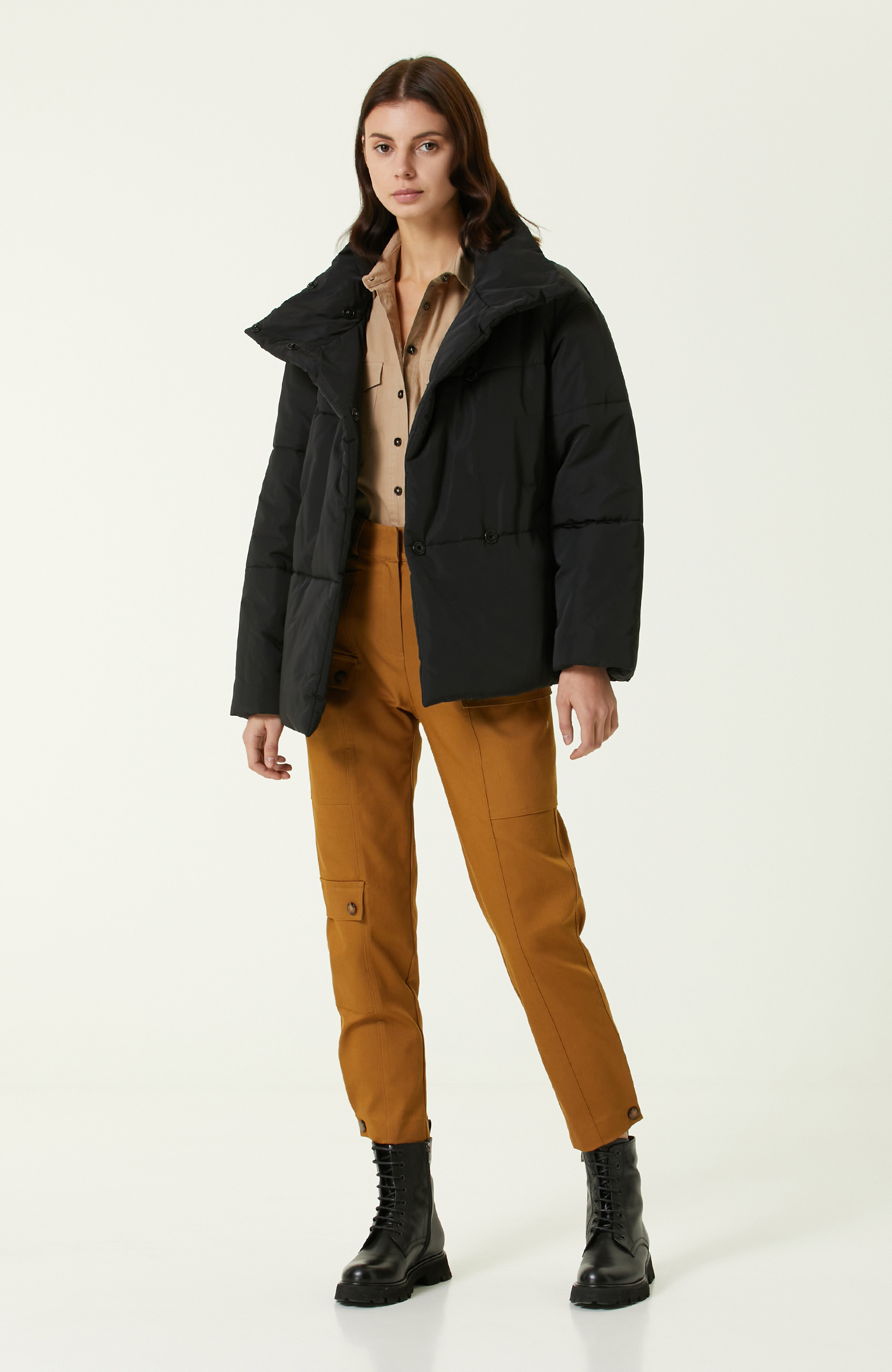 Regular Fit Siyah Mont