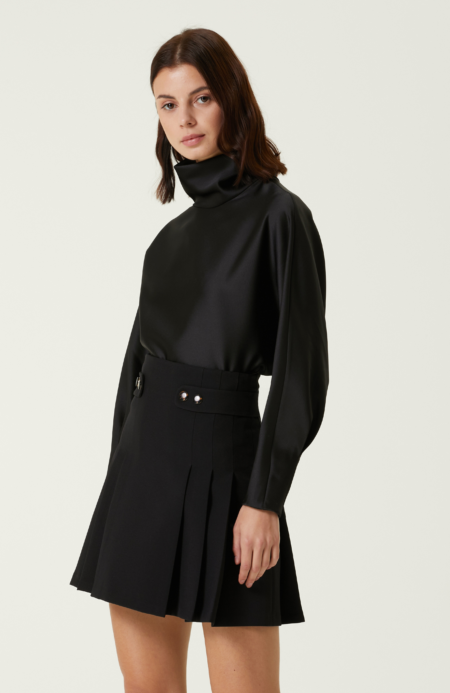 Regular Fit Siyah Bluz