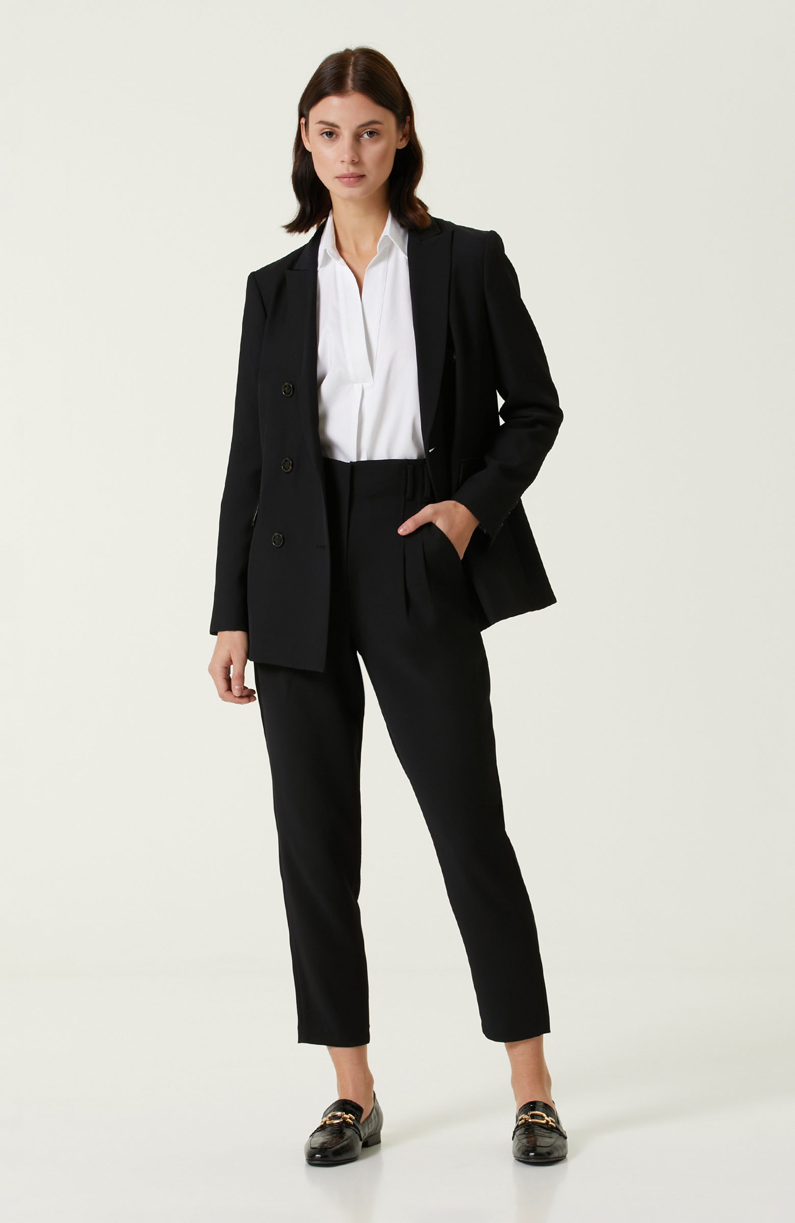 Regular Fit Siyah Pantolon