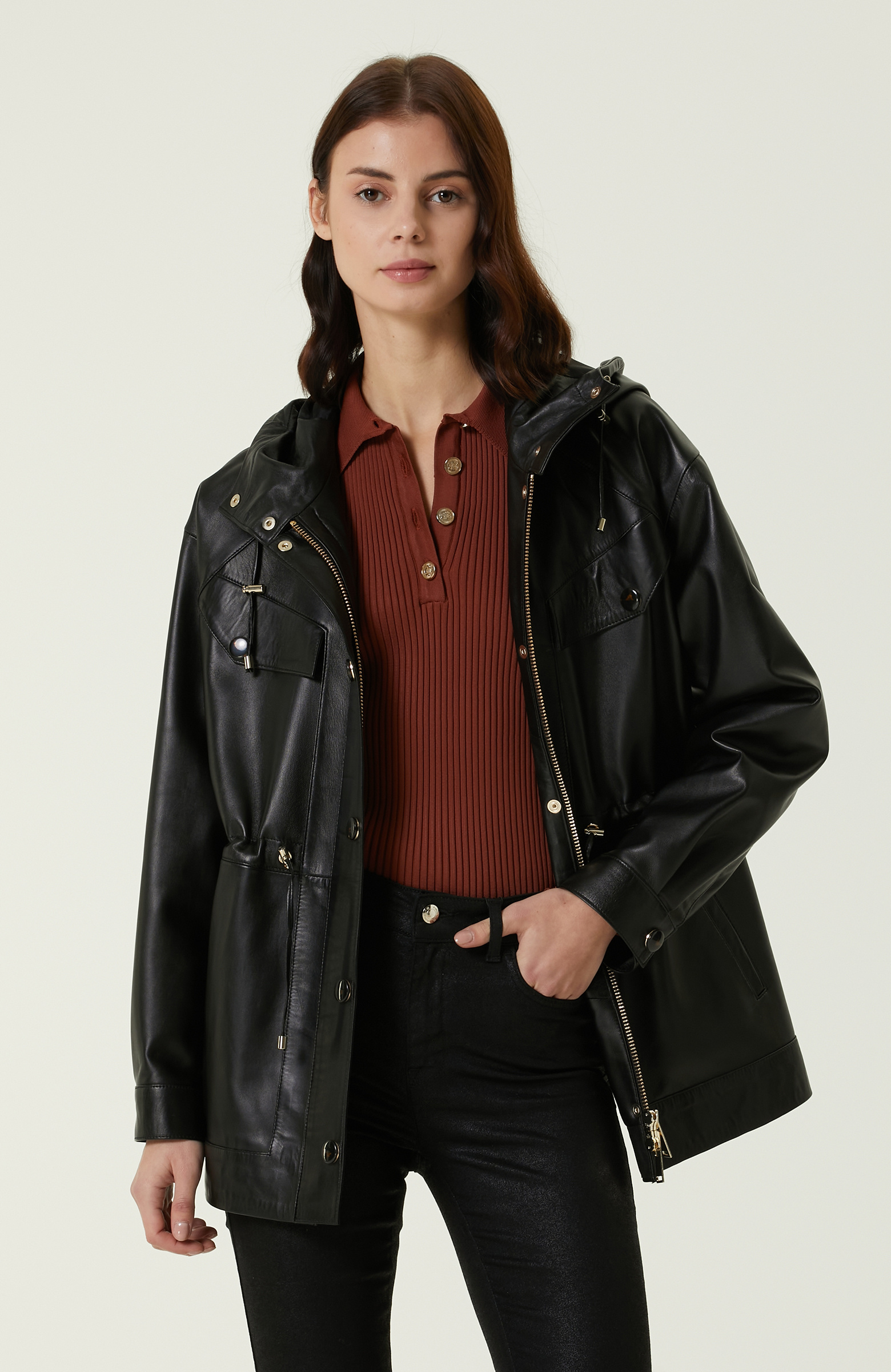 Regular Fit Siyah Deri Kaban