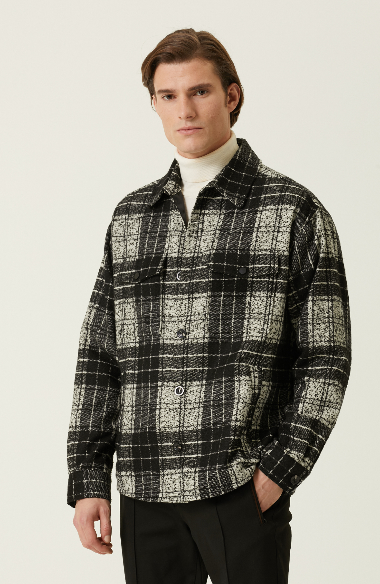 Comfort Fit Siyah Beyaz Gömlek