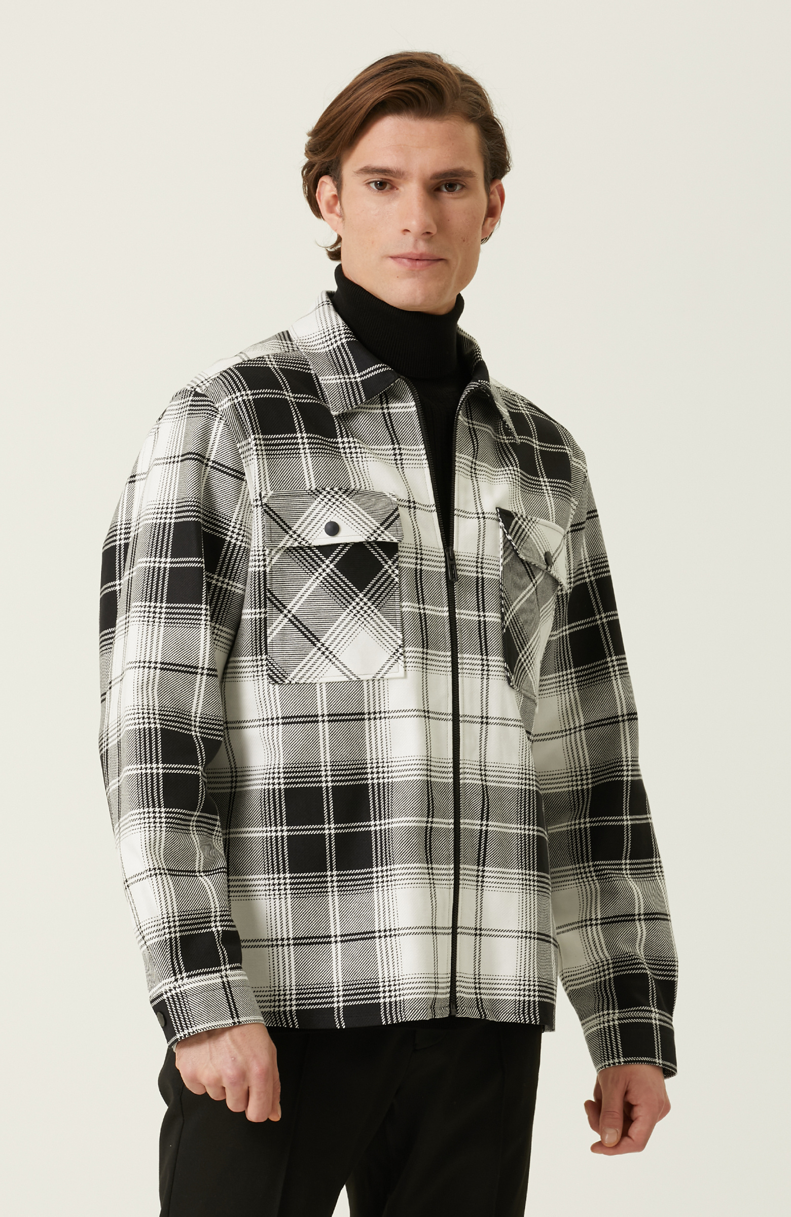 Comfort Fit Siyah Beyaz Gömlek