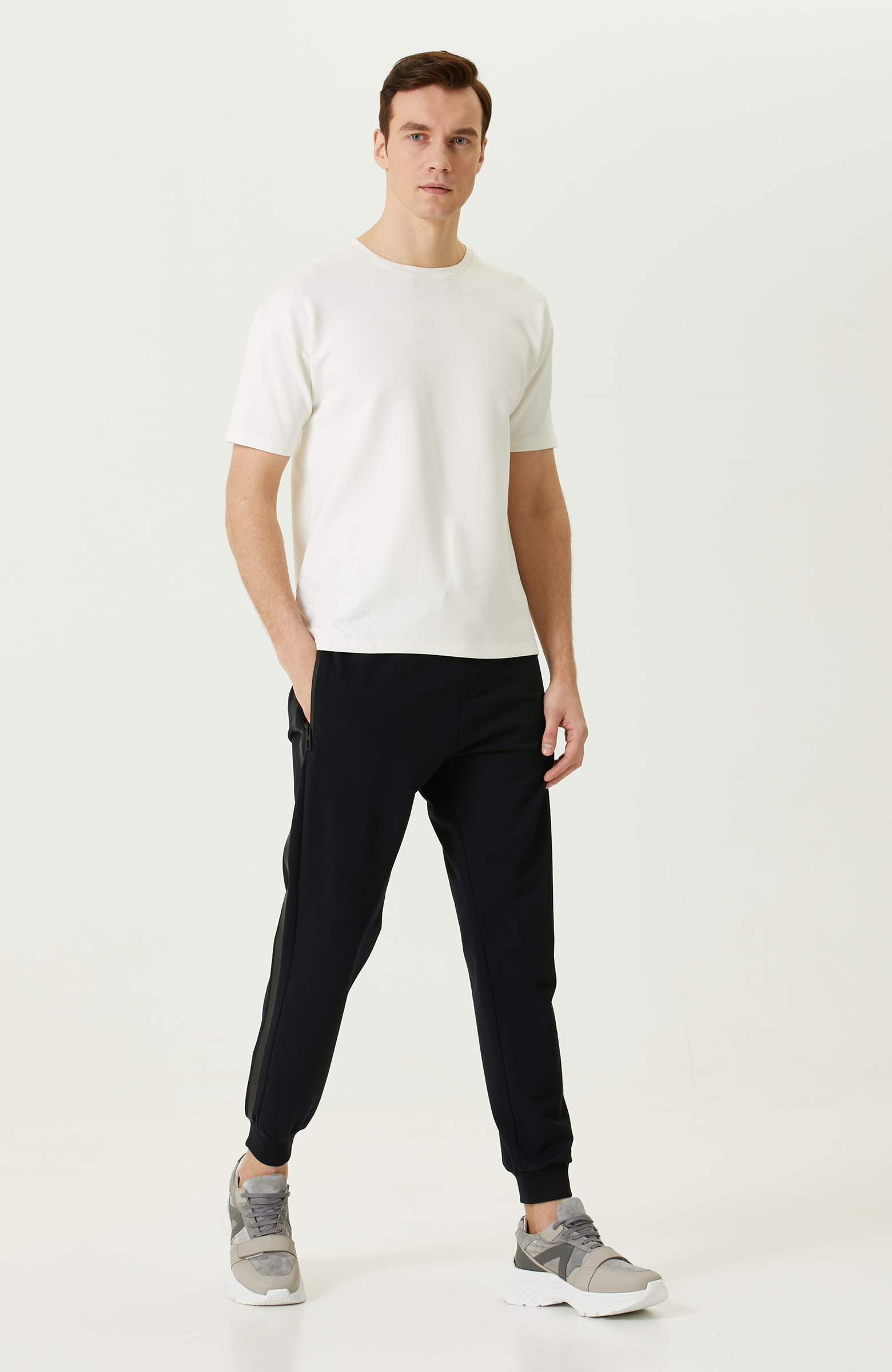 Comfort Fit Siyah Eşofman Comfort Fit Siyah Eşofman