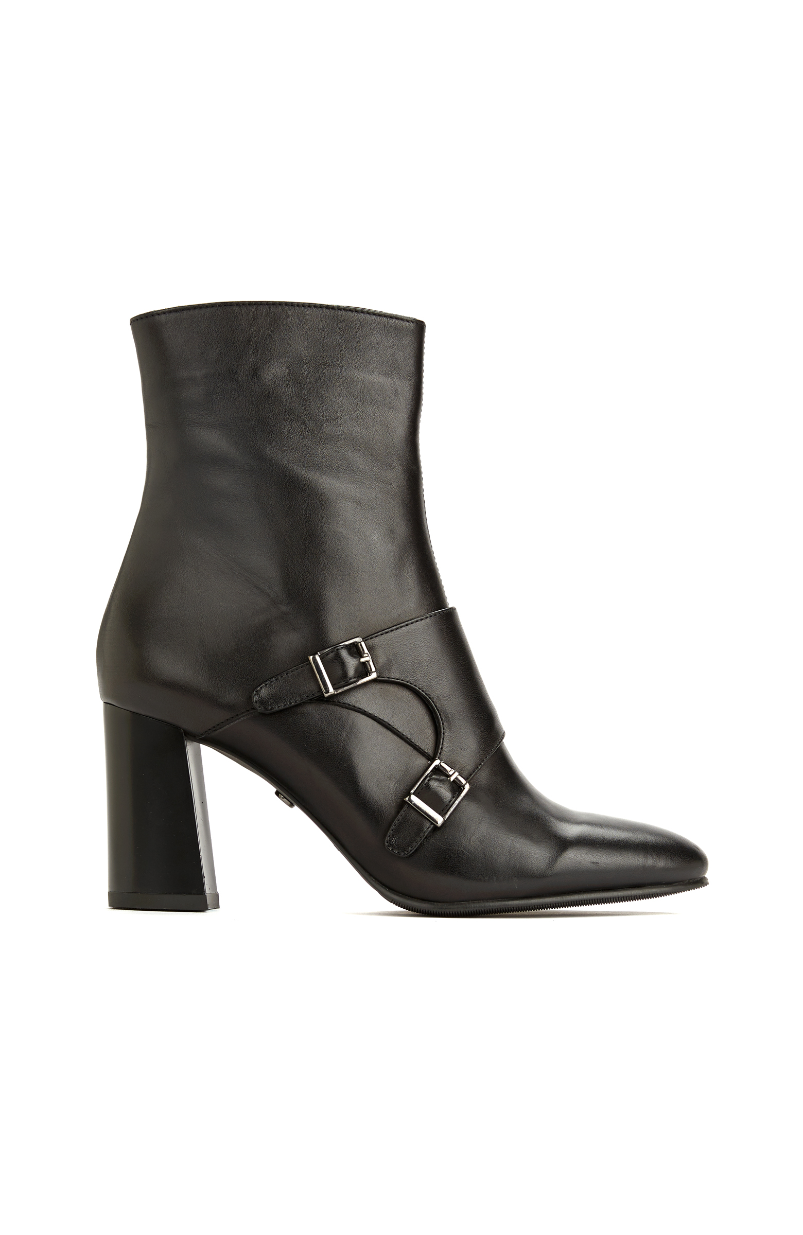 Siyah Toka Detaylı Topuklu Deri Bot Siyah Toka Detaylı Topuklu Deri Bot