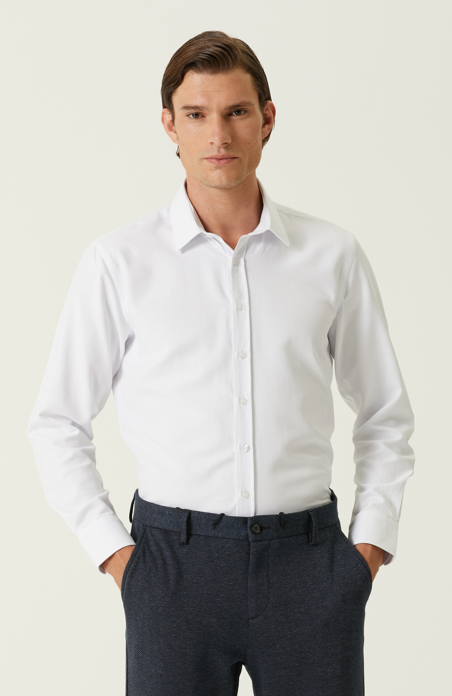 Slim Fit Beyaz Gömlek