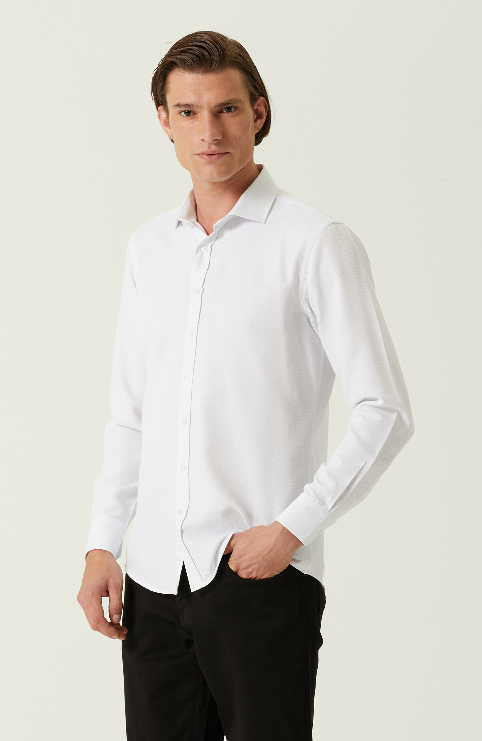 Slim Fit Beyaz Gömlek