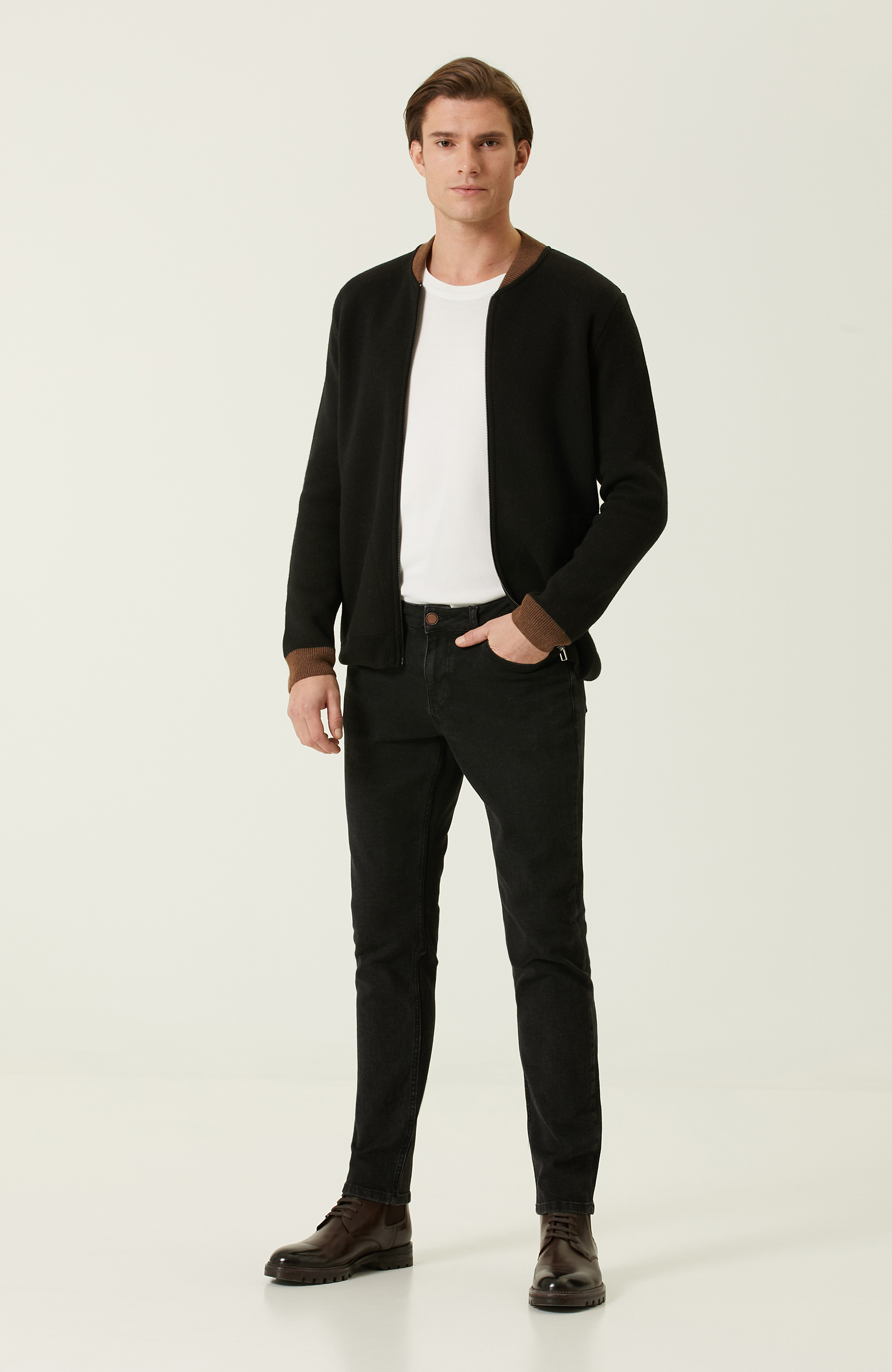 Slim Fit Siyah Denim Pantolon Slim Fit Siyah Denim Pantolon