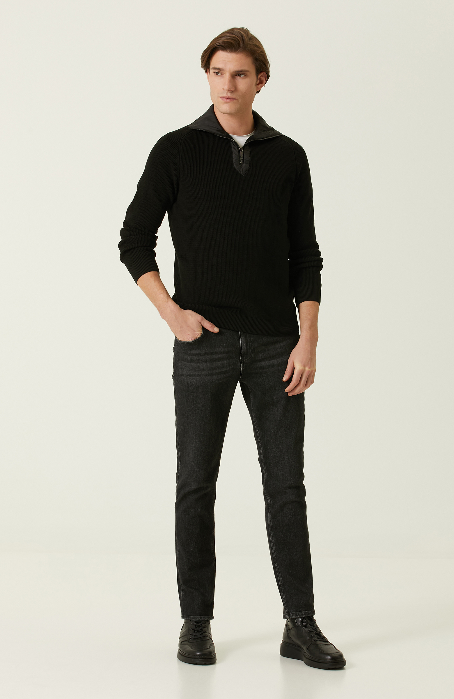 Slim Fit Siyah Denim Pantolon