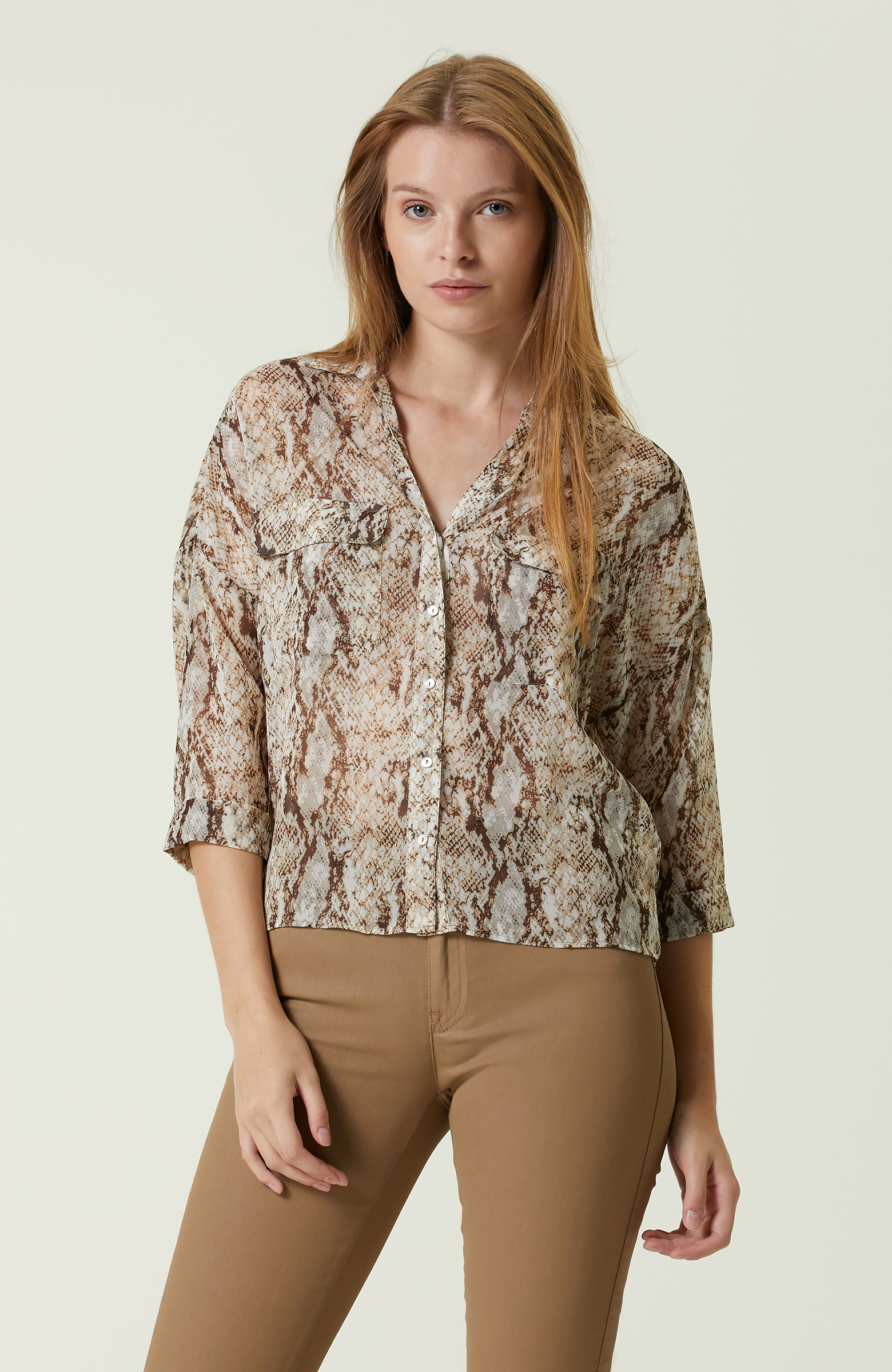 Basic Fit Camel Siyah Yılan Desenli Gömlek Basic Fit Camel Siyah Yılan Desenli Gömlek
