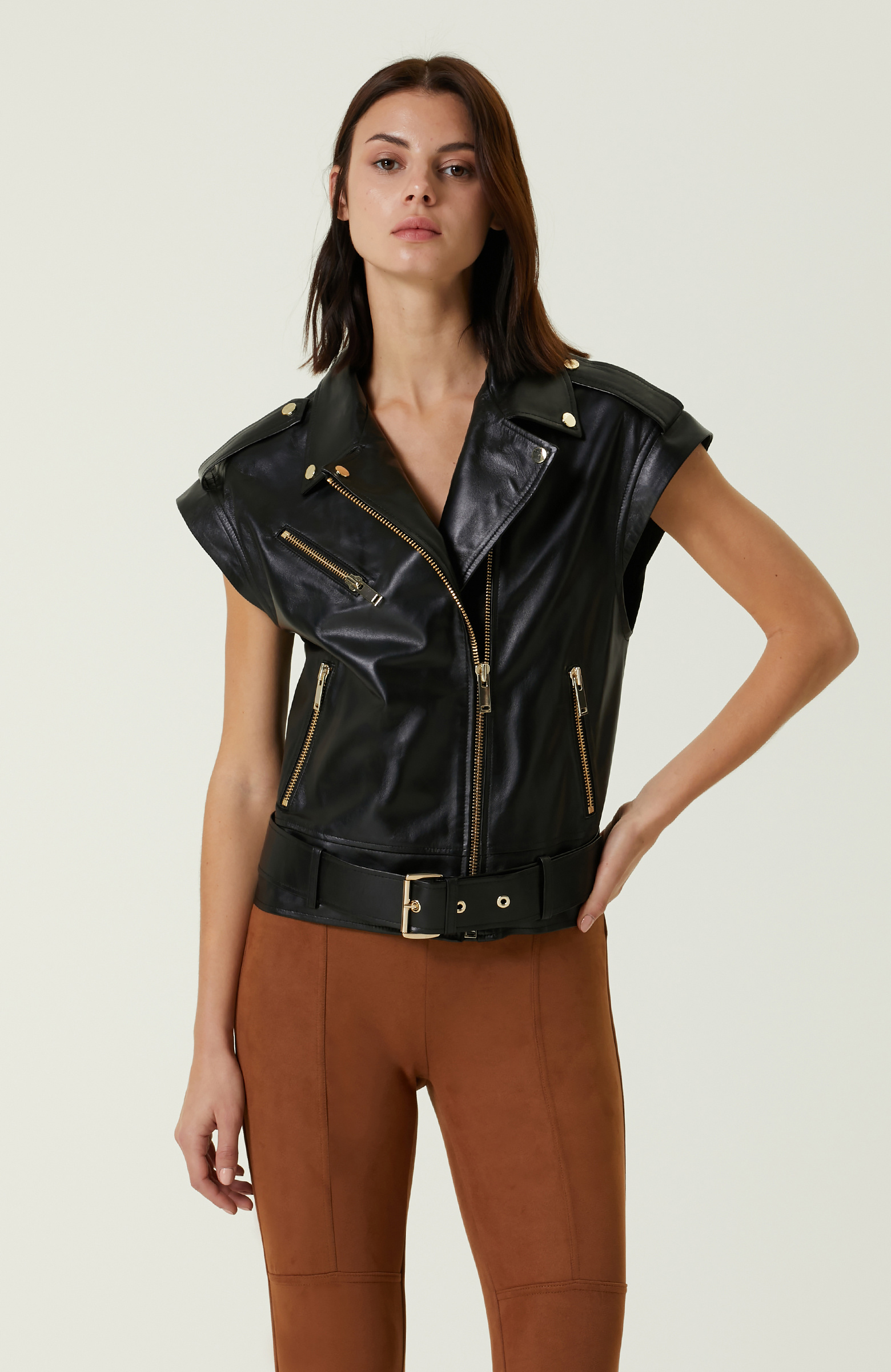 Regular Fit Siyah Deri Yelek