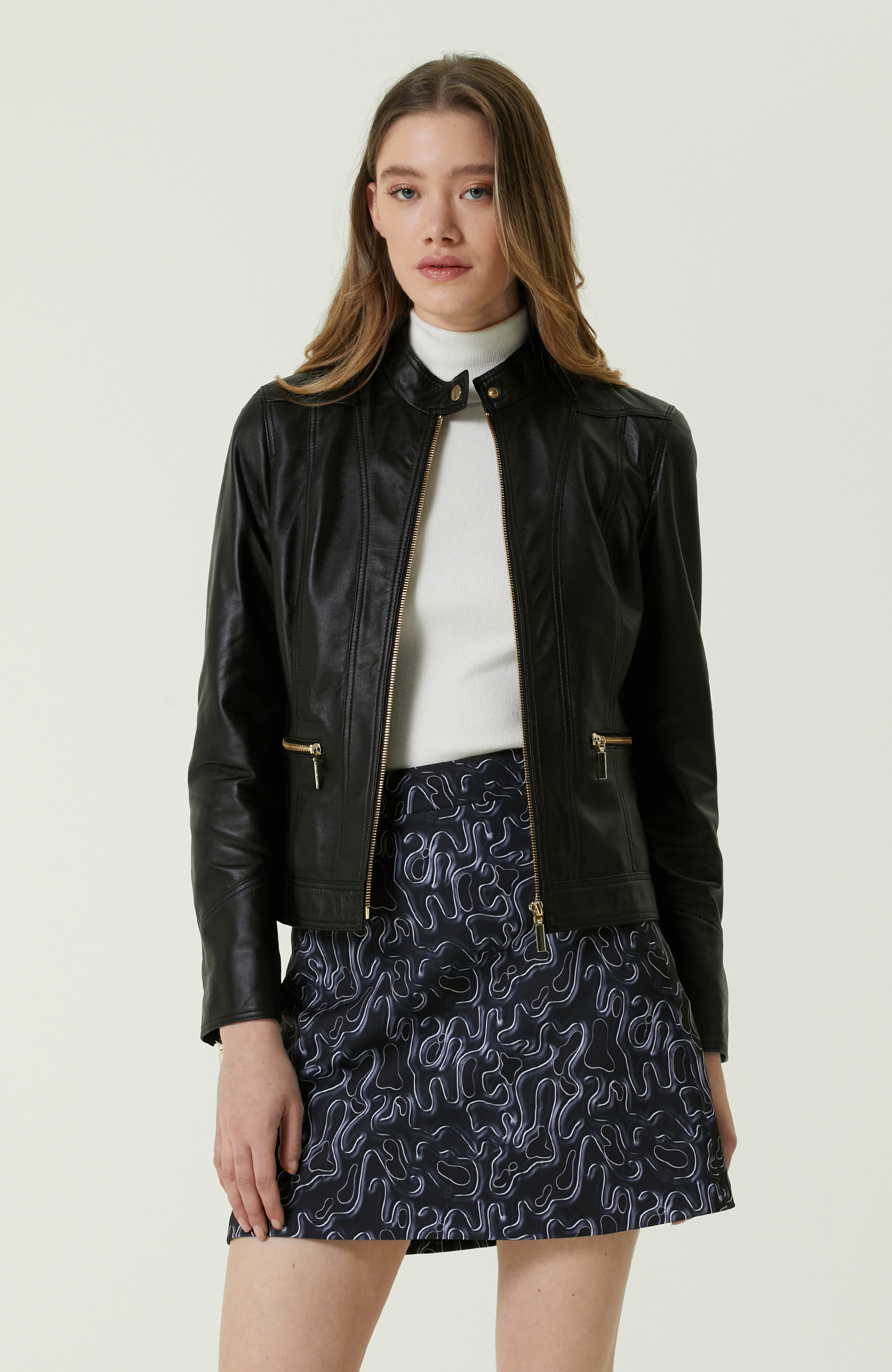 Regular Fit Siyah Deri Mont