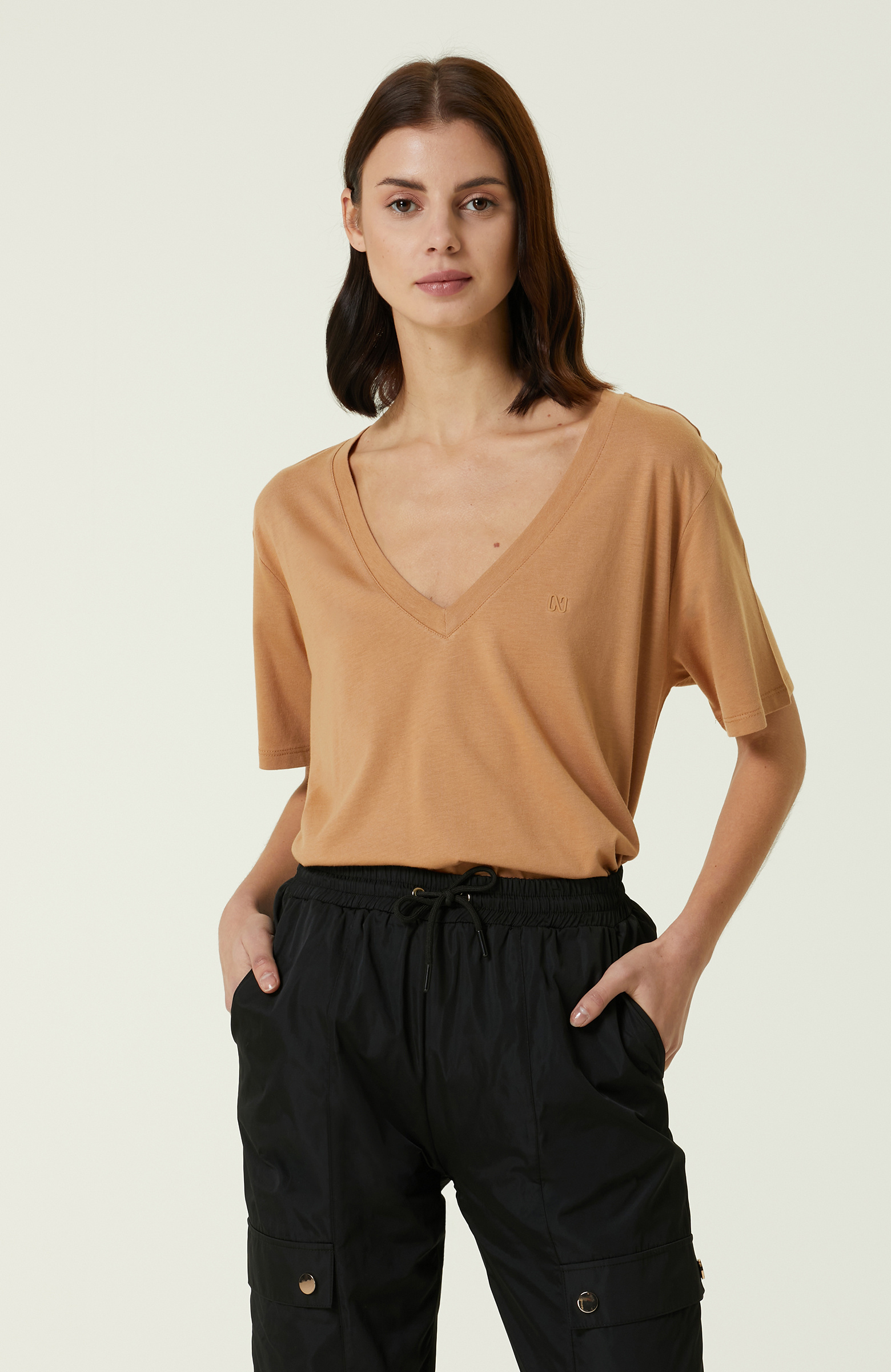 Camel V Yaka T-shirt