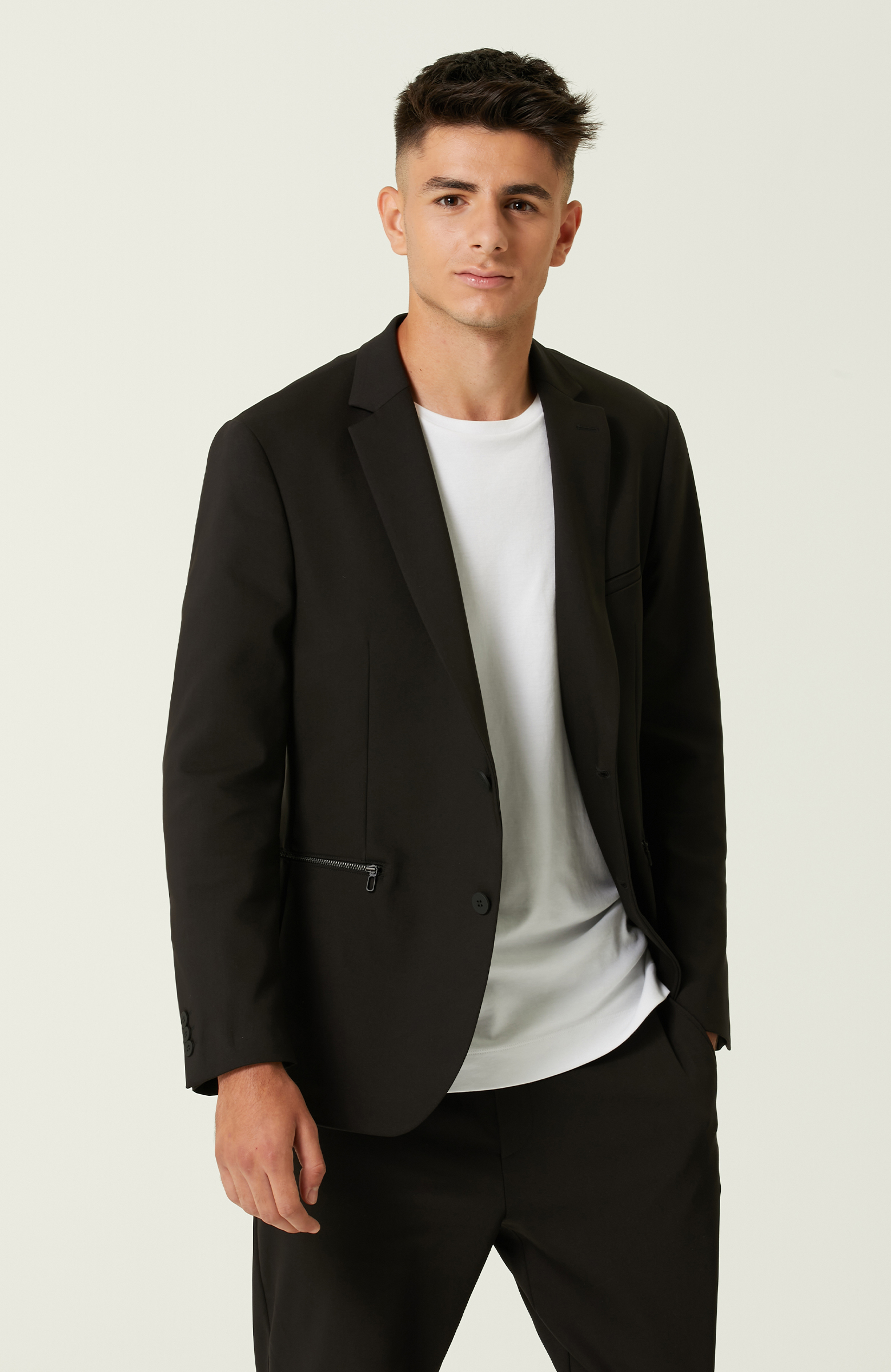 BJK Drop 6 Slim Fit Siyah Ceket BJK Drop 6 Slim Fit Siyah Ceket