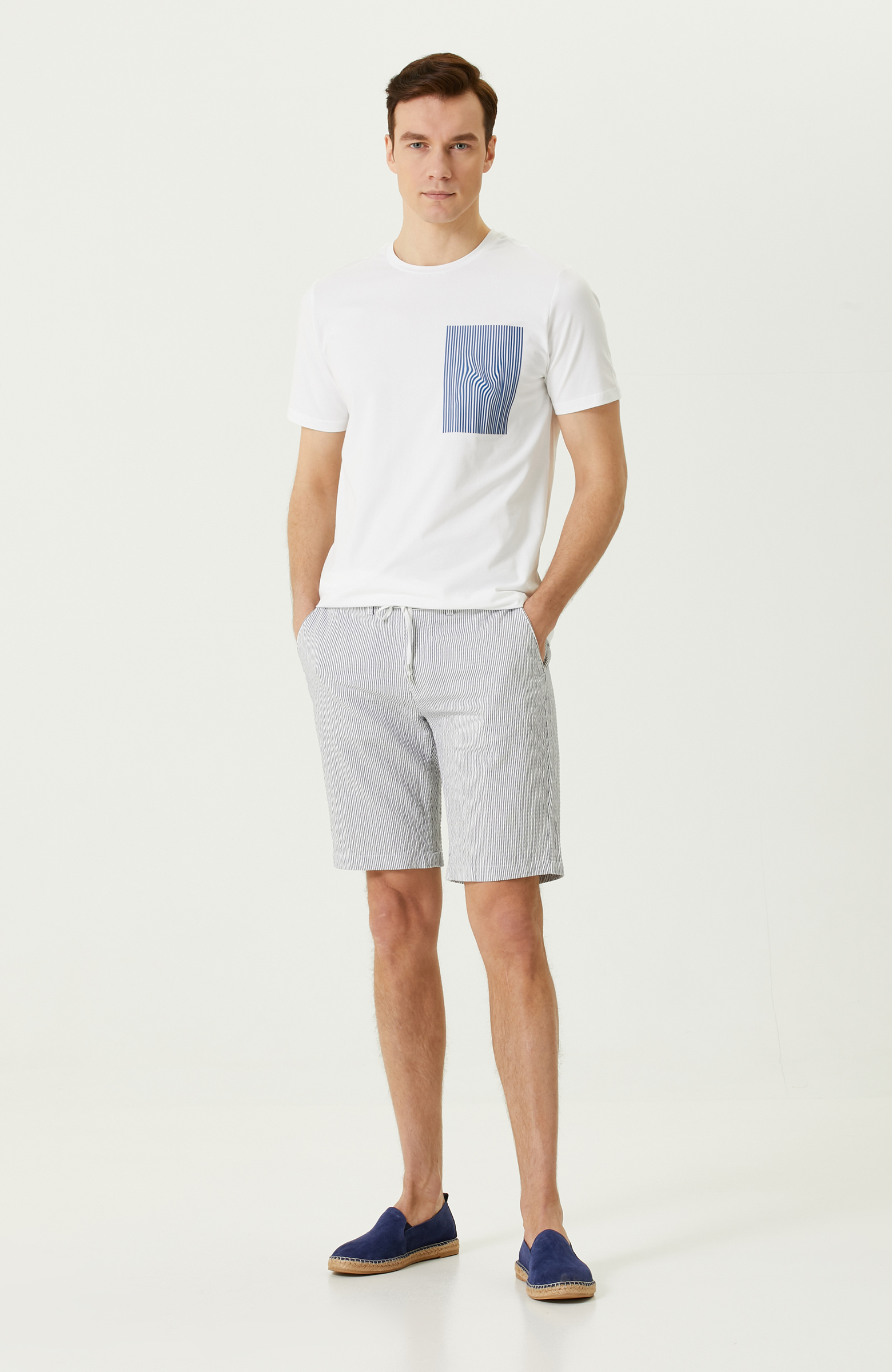 Lacivert Beyaz Çizgili Şort