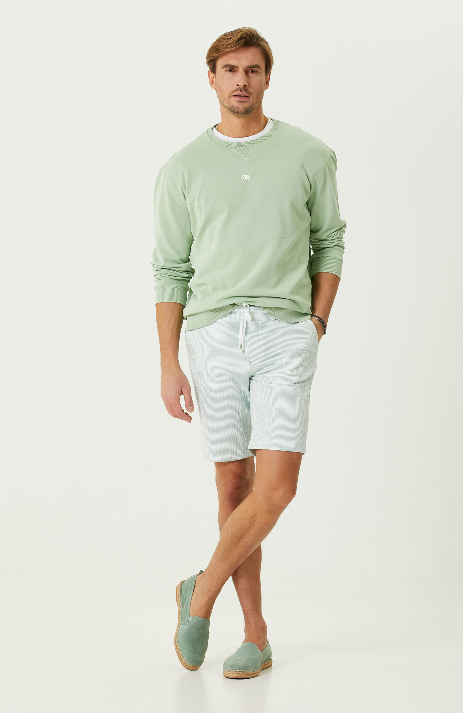 Yeşil Çizgi Desenli Şort