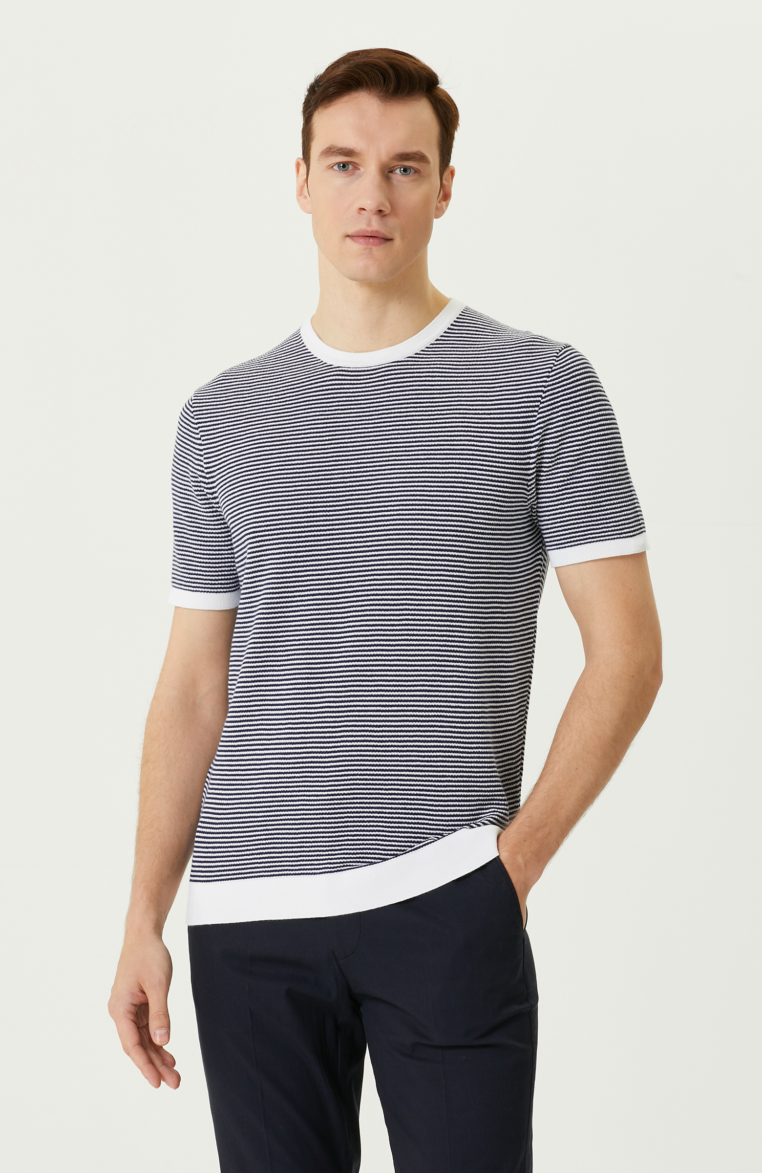 Lacivert Beyaz Çizgi Desenli Kısa Kol Kazak