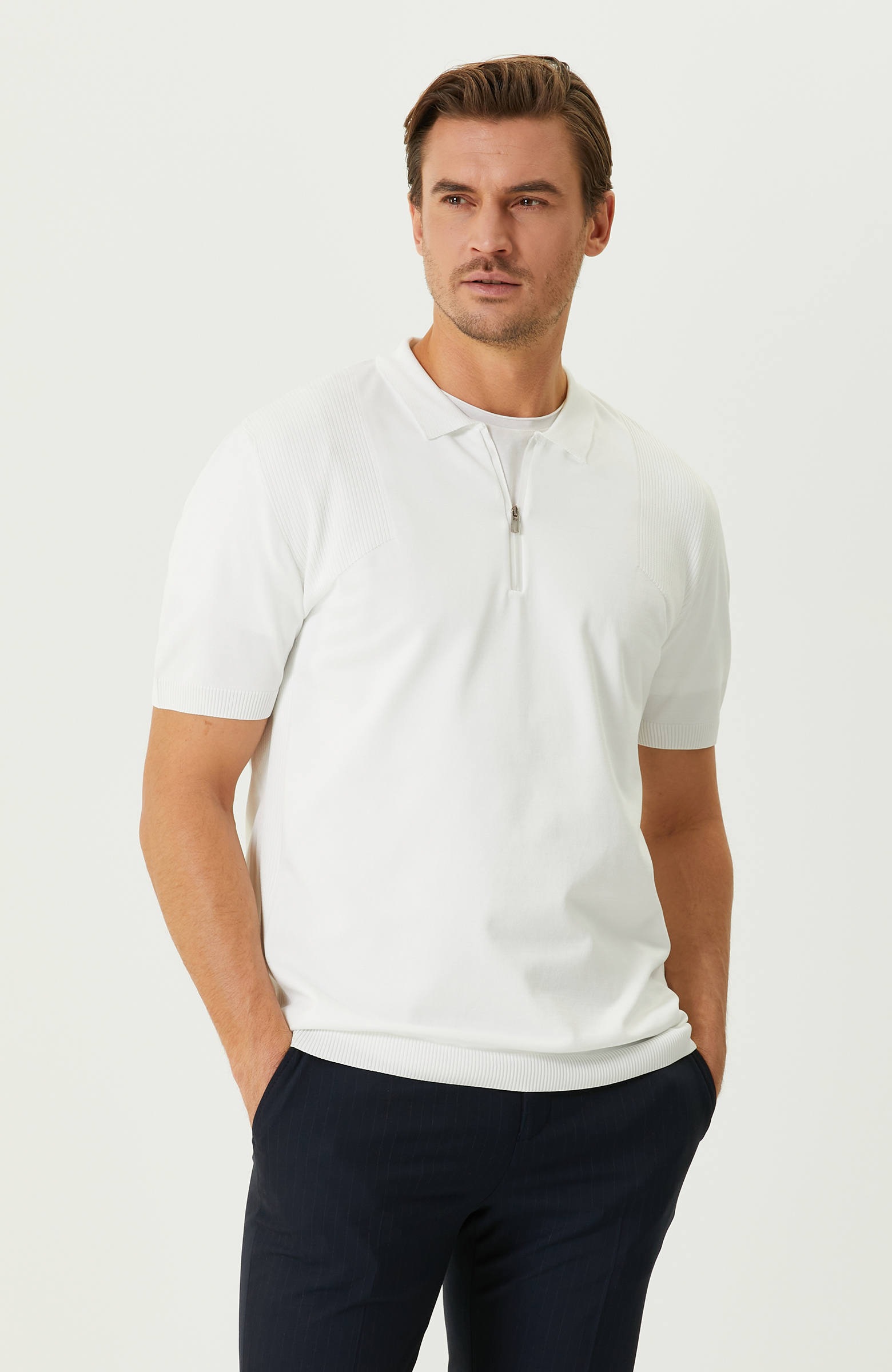 Ekru Polo Yaka Kazak