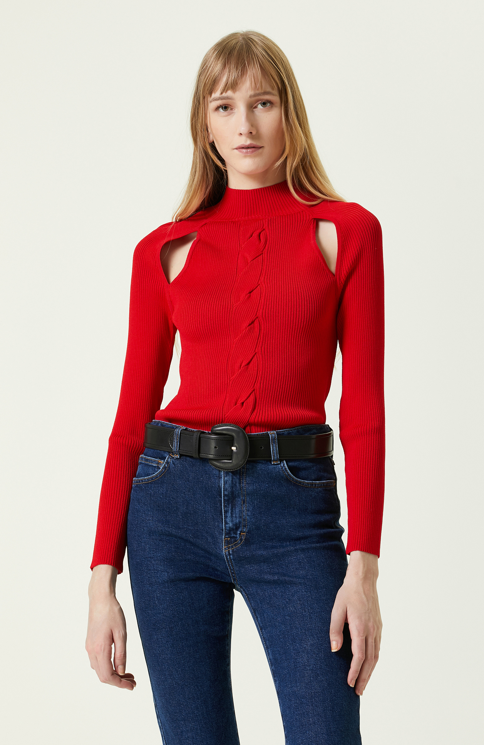 Kırmızı Kesim Detaylı Triko