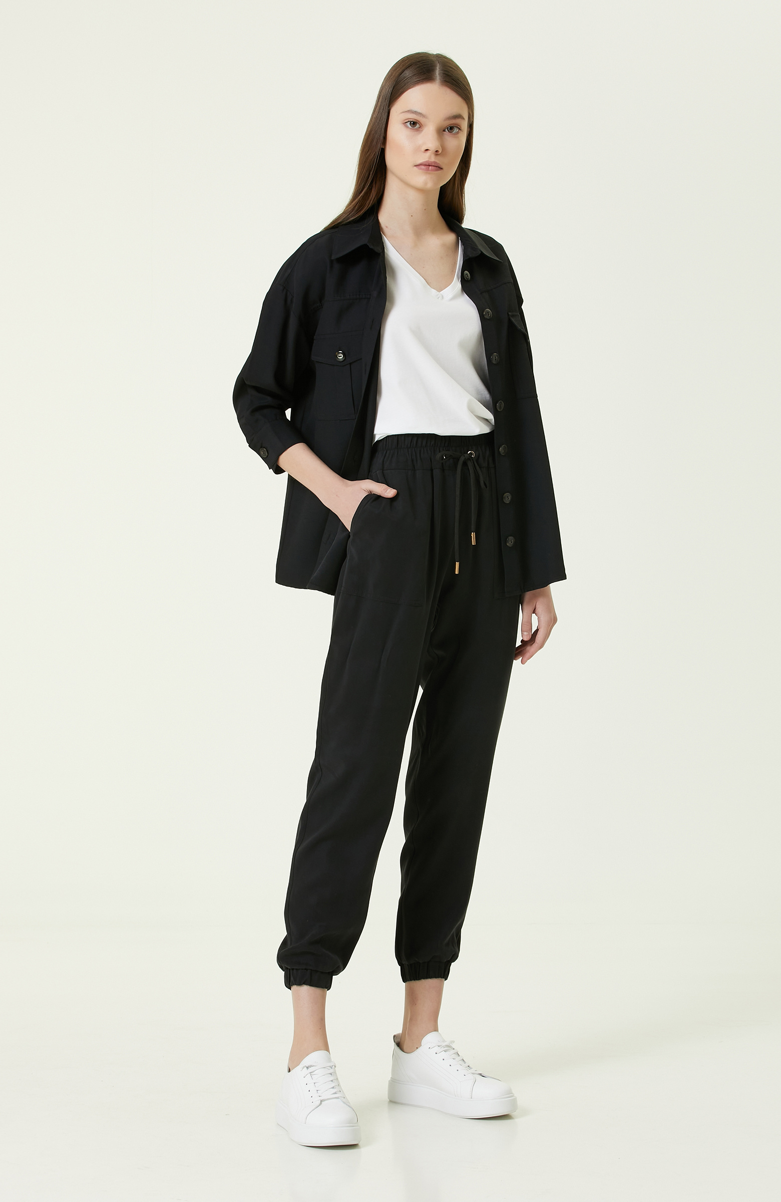 Regular Fit Siyah Pantolon