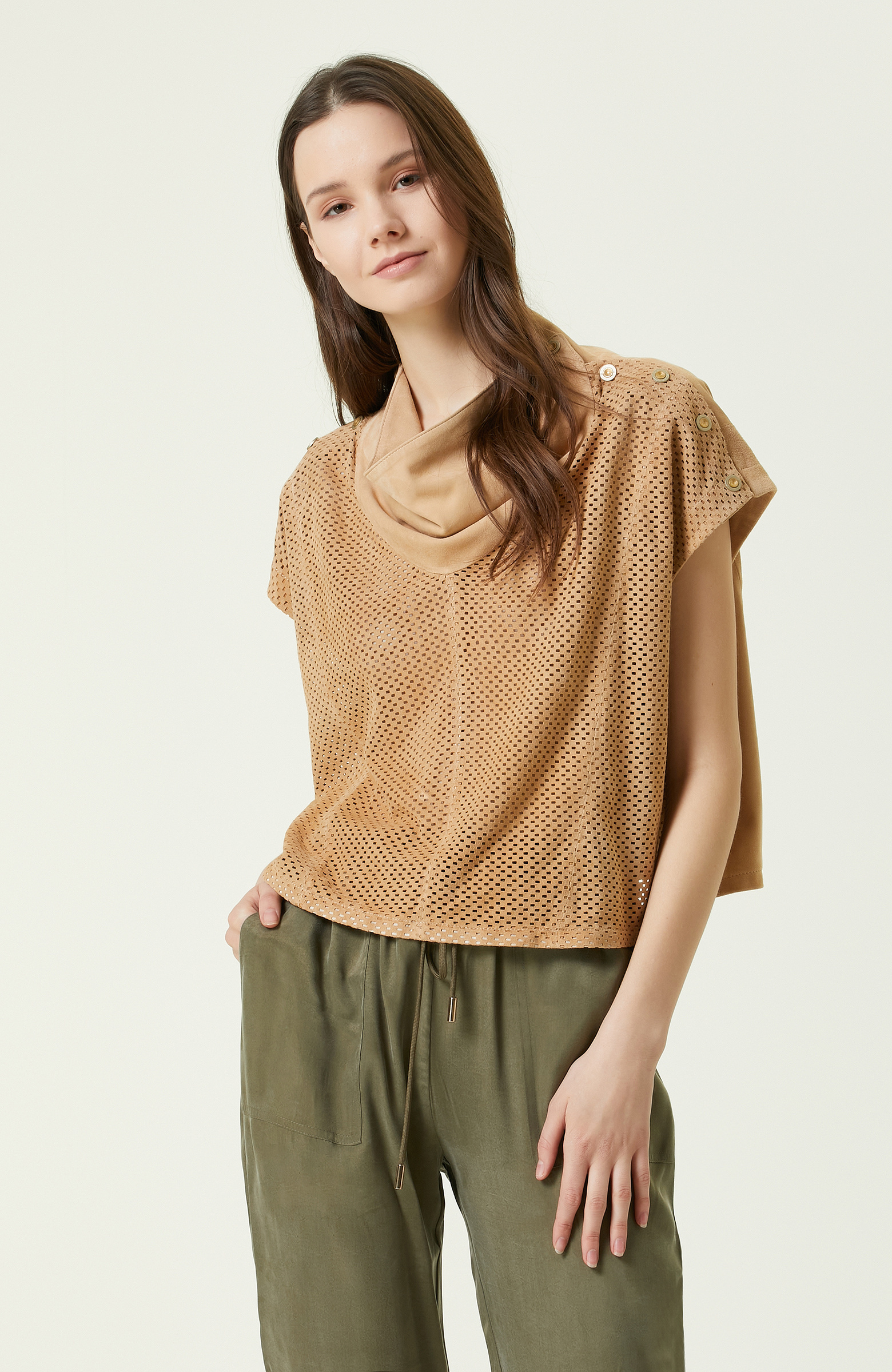 Regular Fit Bej Süet Bluz