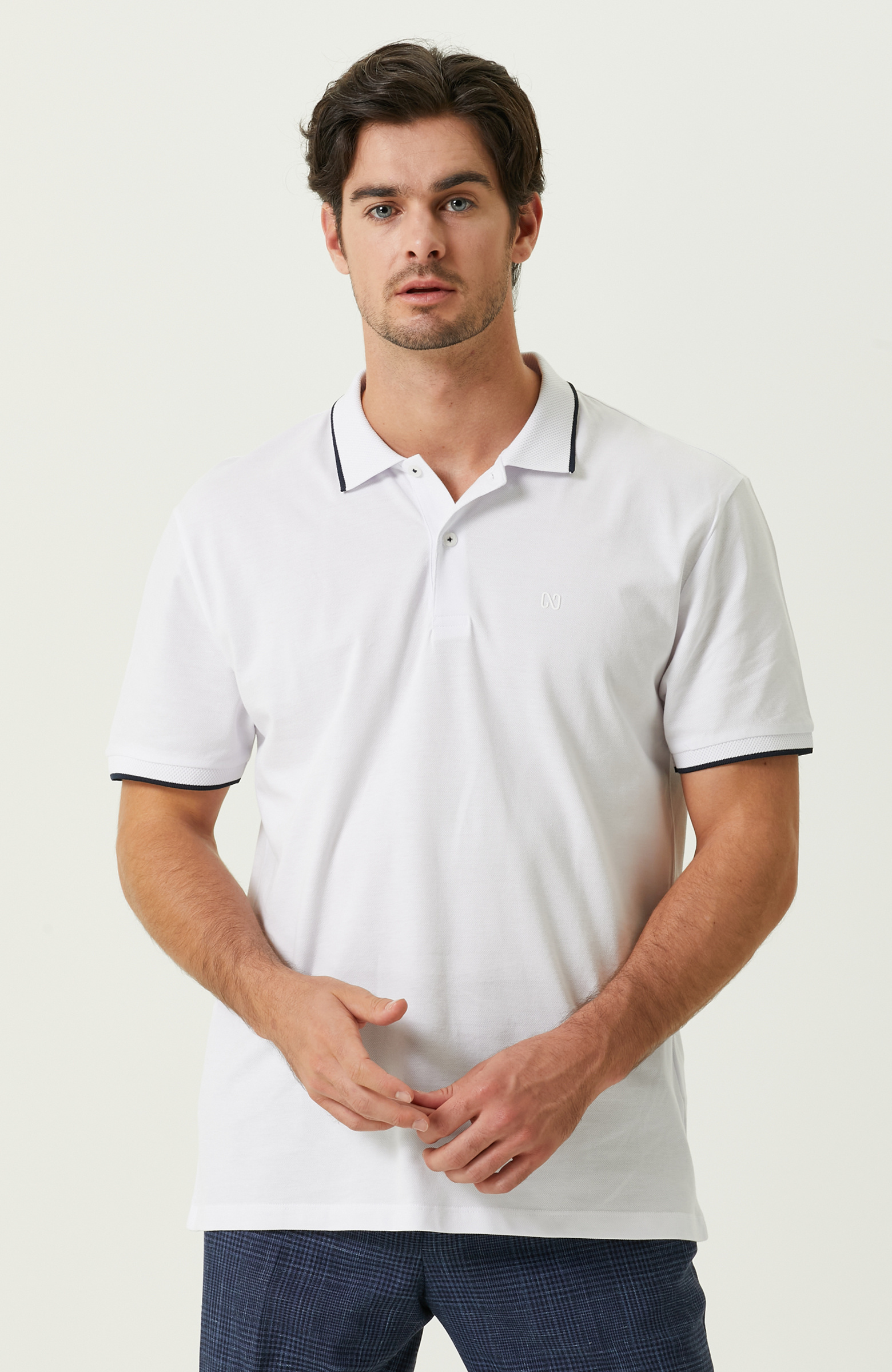 Beyaz Polo Yaka T-shirt