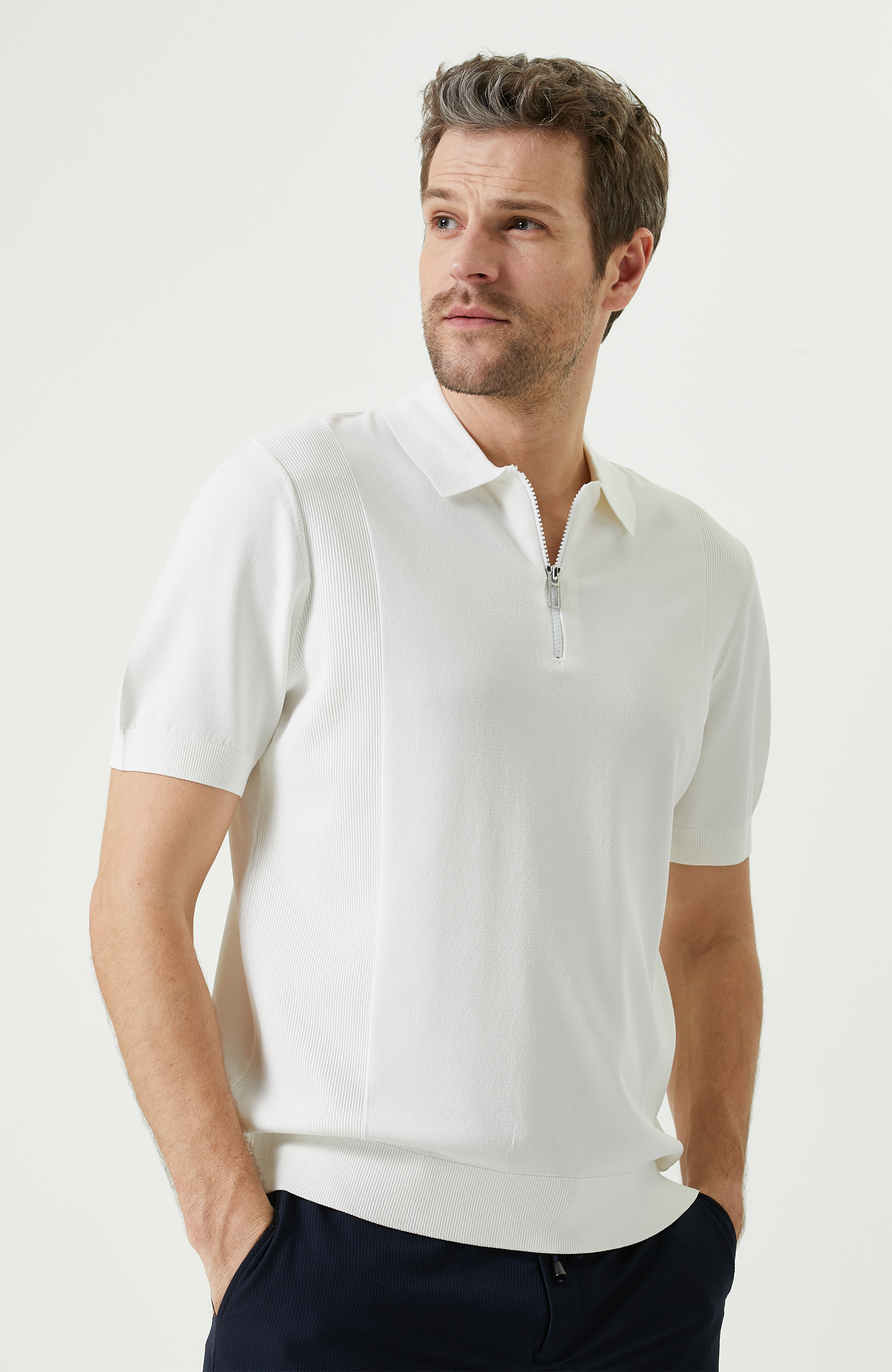 Ekru Polo Yaka Kazak