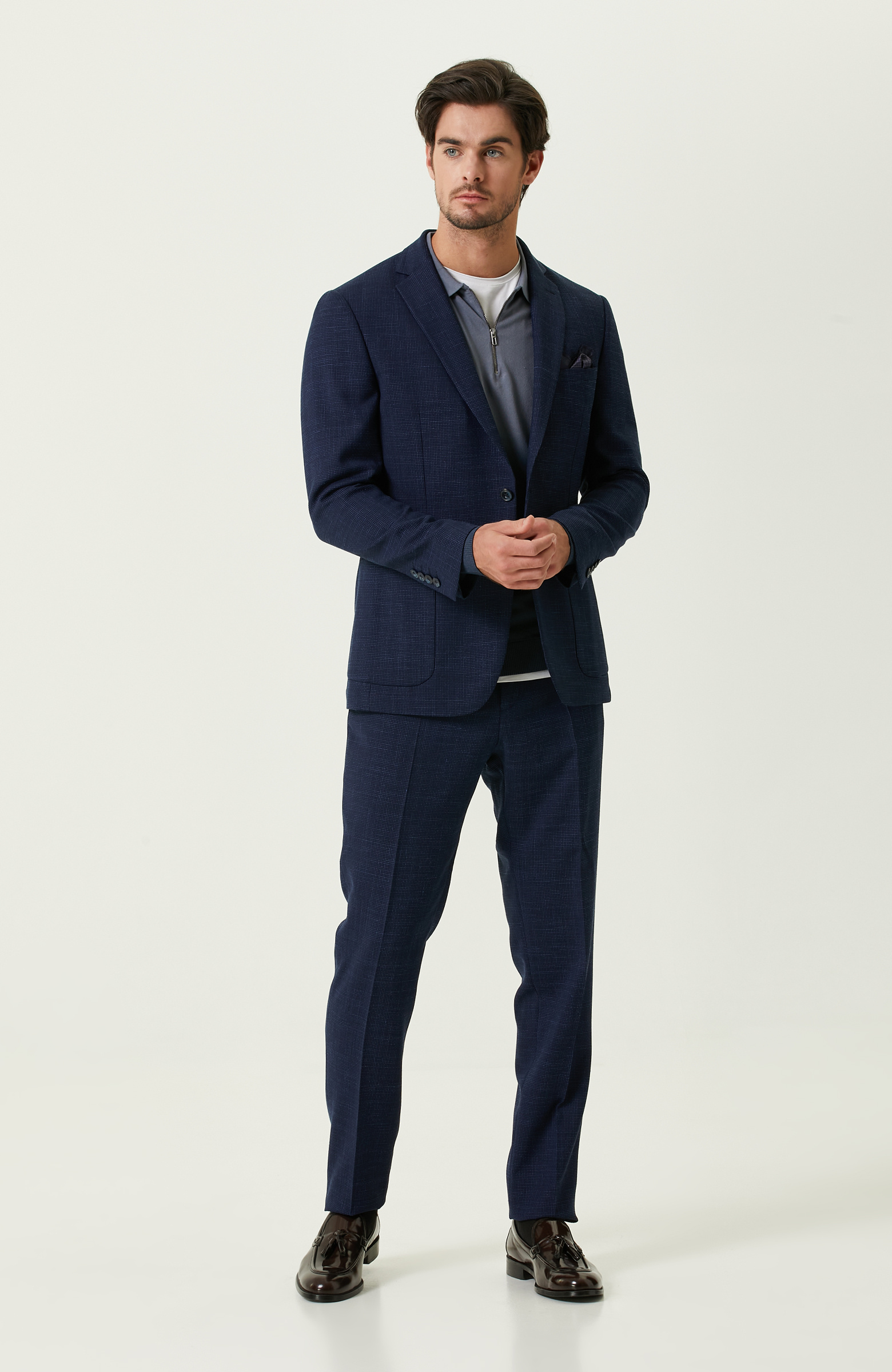 Lacivert Desenli Takım Elbise