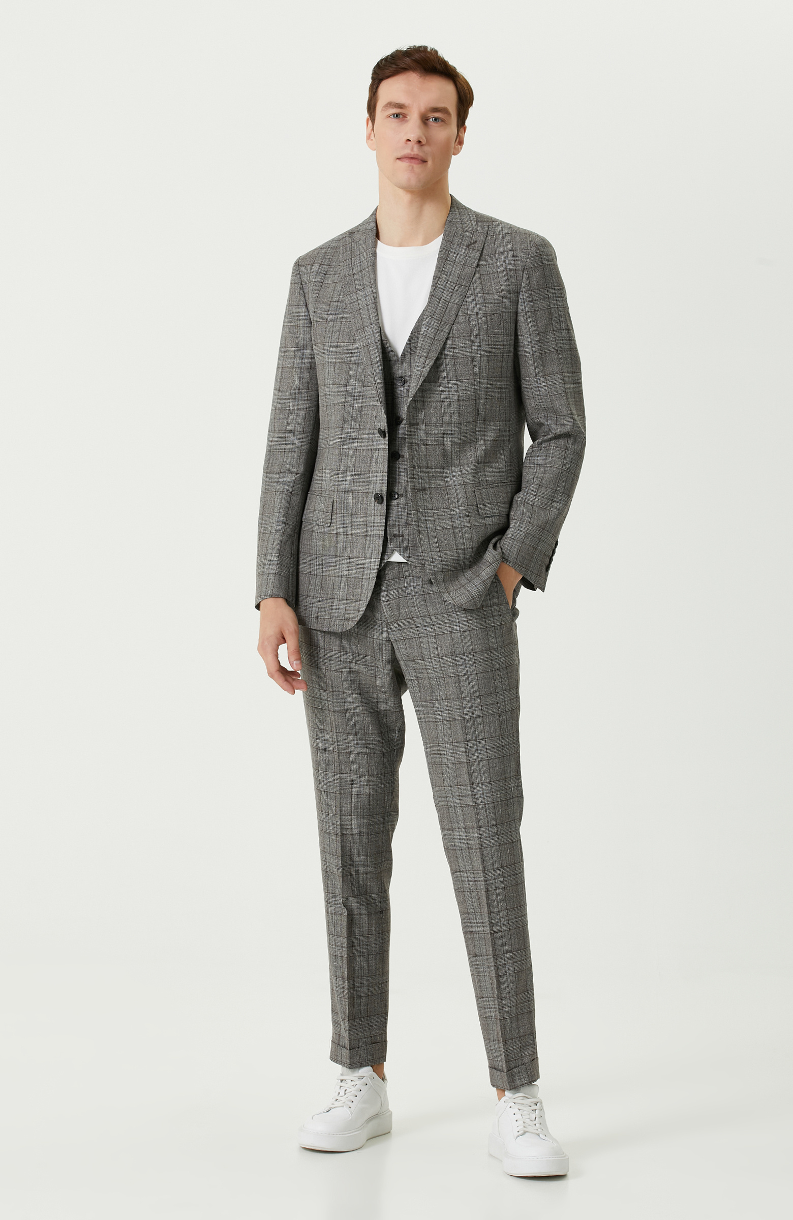 Yelekli Takım Elbise