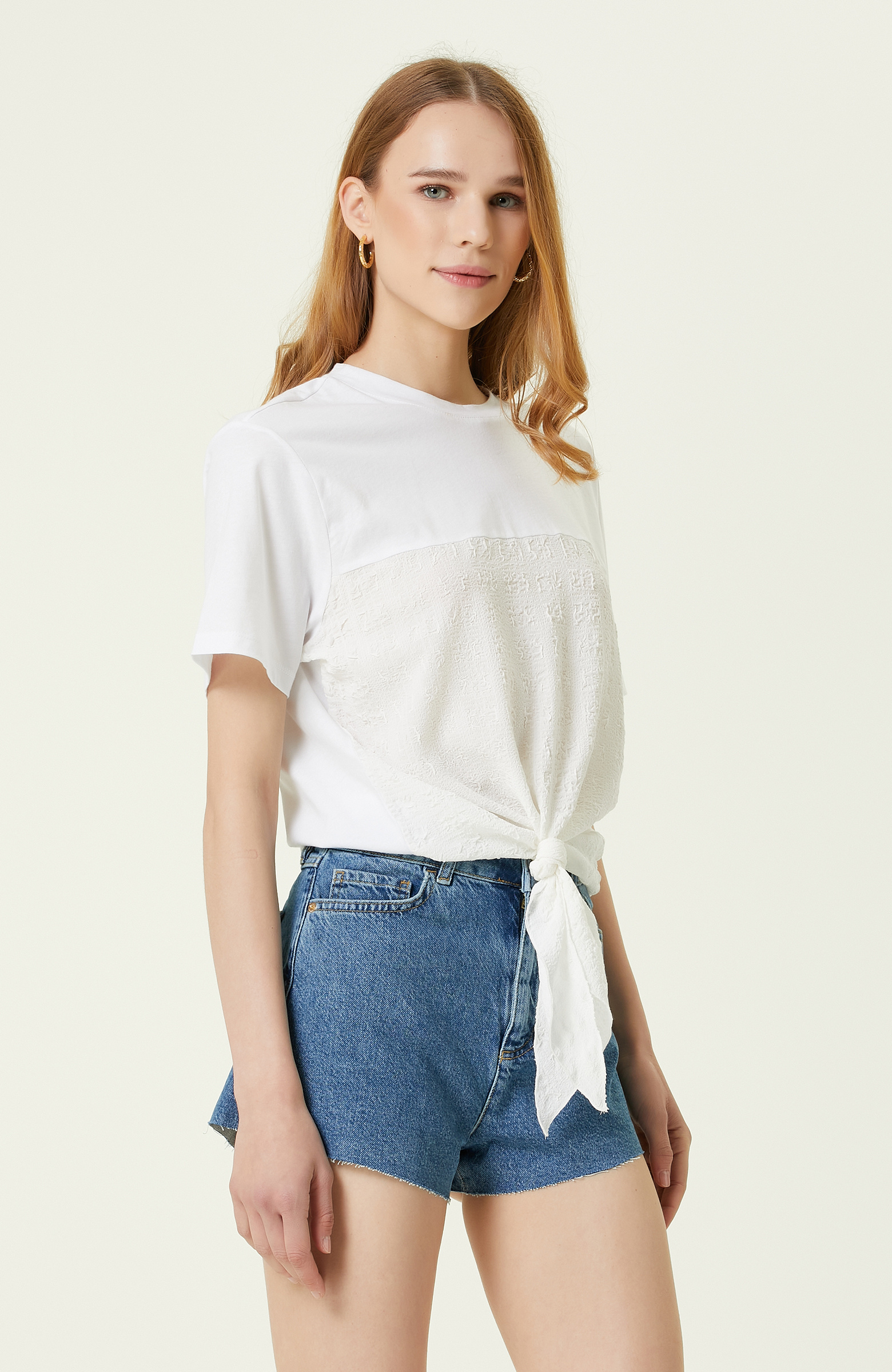 Beyaz Garnili T-shirt