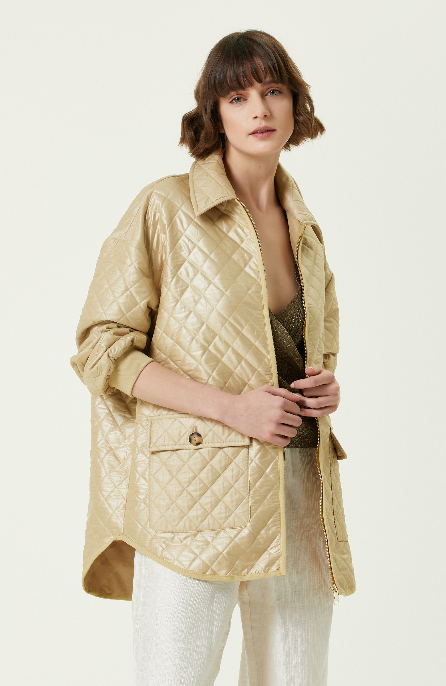 Regular Fit Bej Kapitoneli Mont