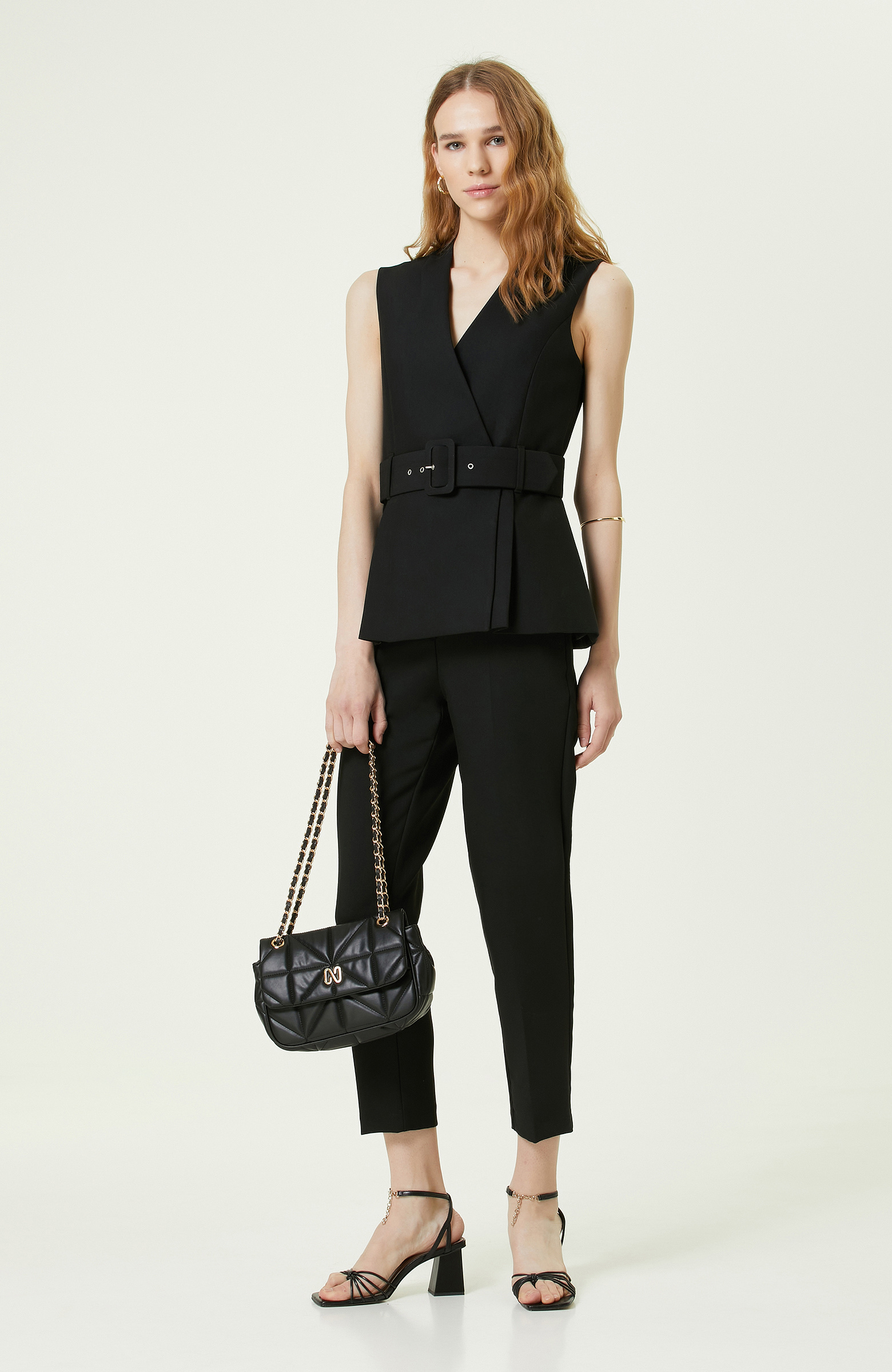 Basic Fit Siyah Pantolon