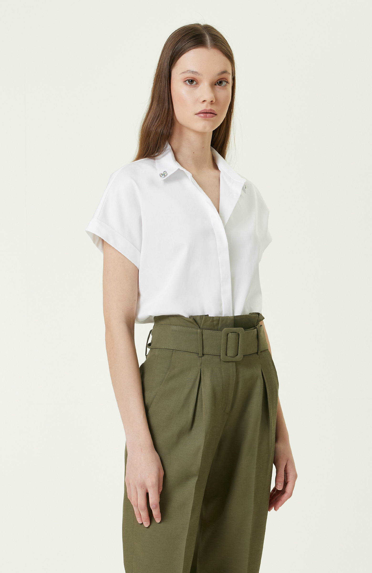 Basic Fit Beyaz Gömlek