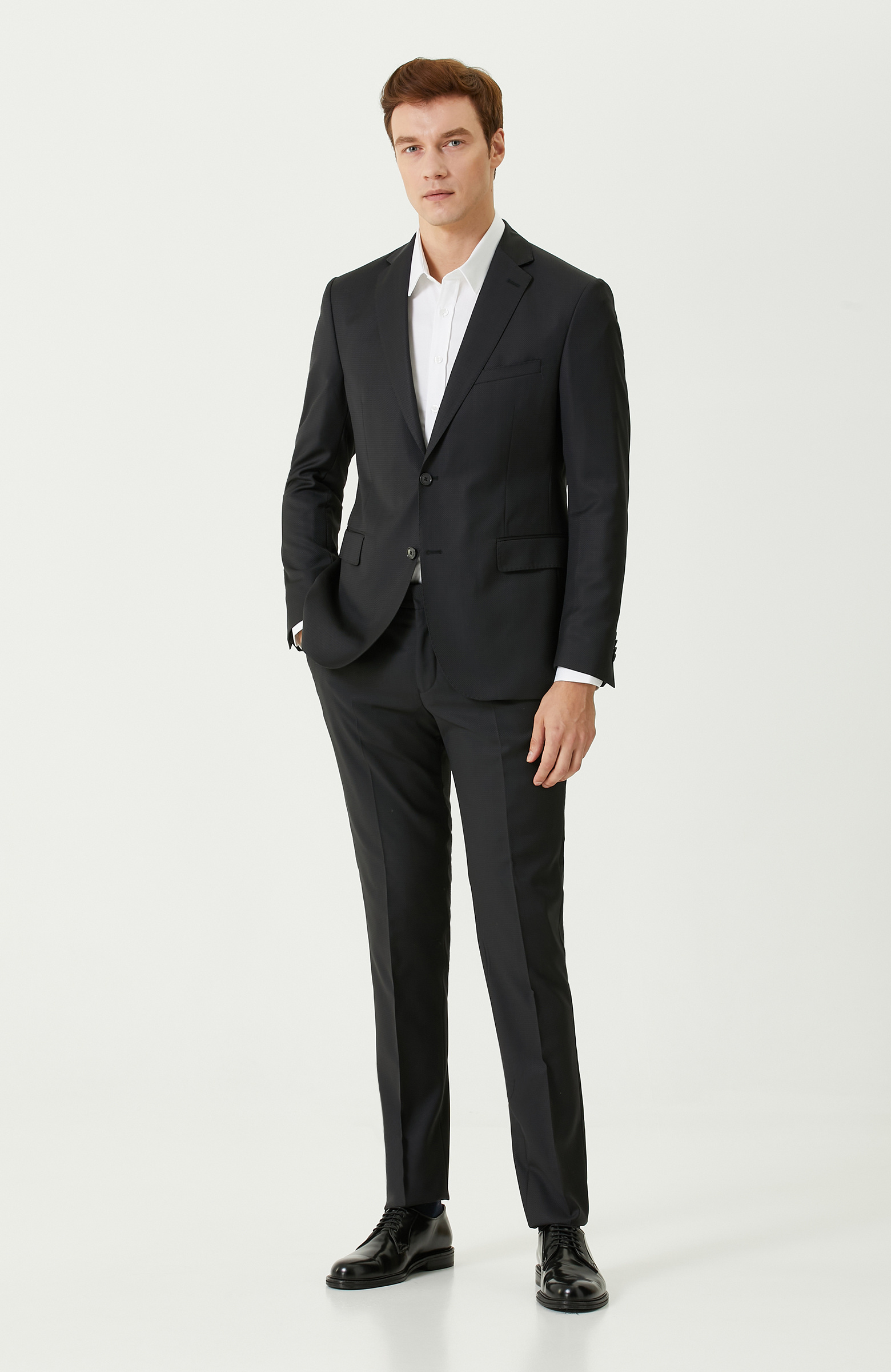 Siyah Armürlü Takım Elbise