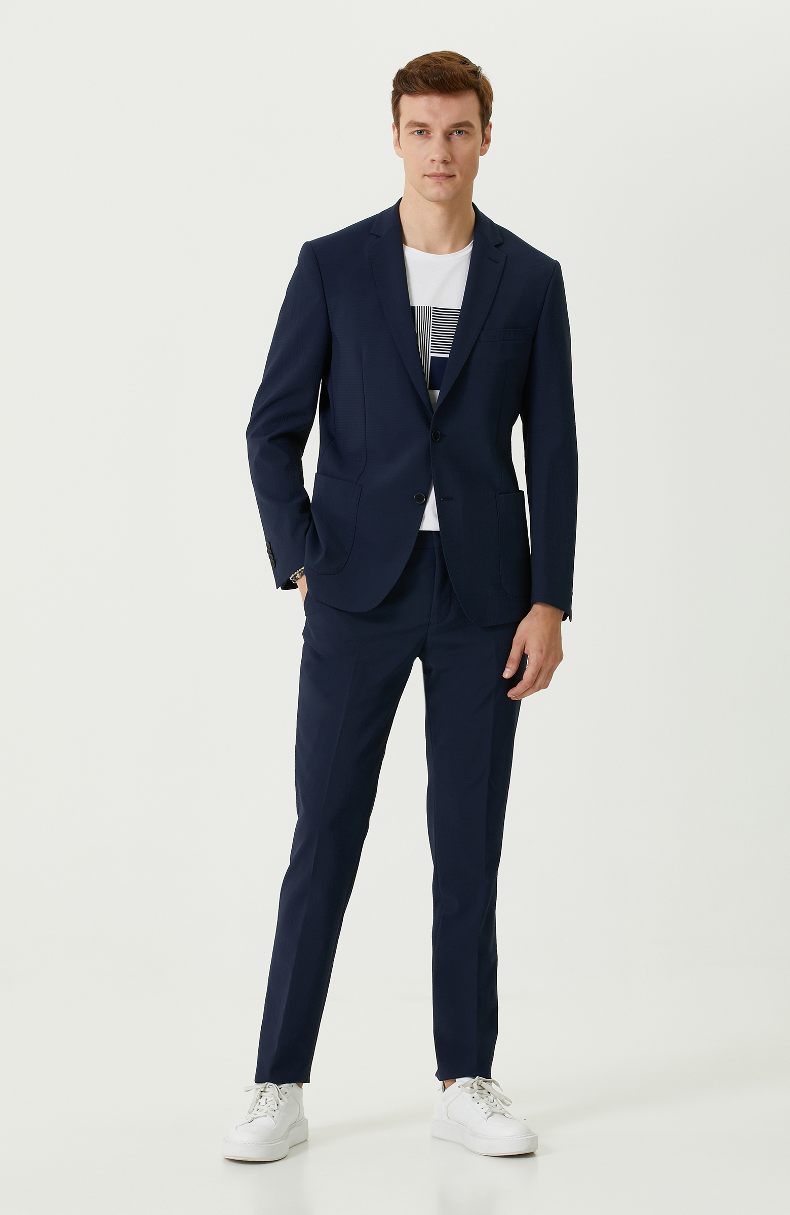 Lacivert Desenli Takım Elbise